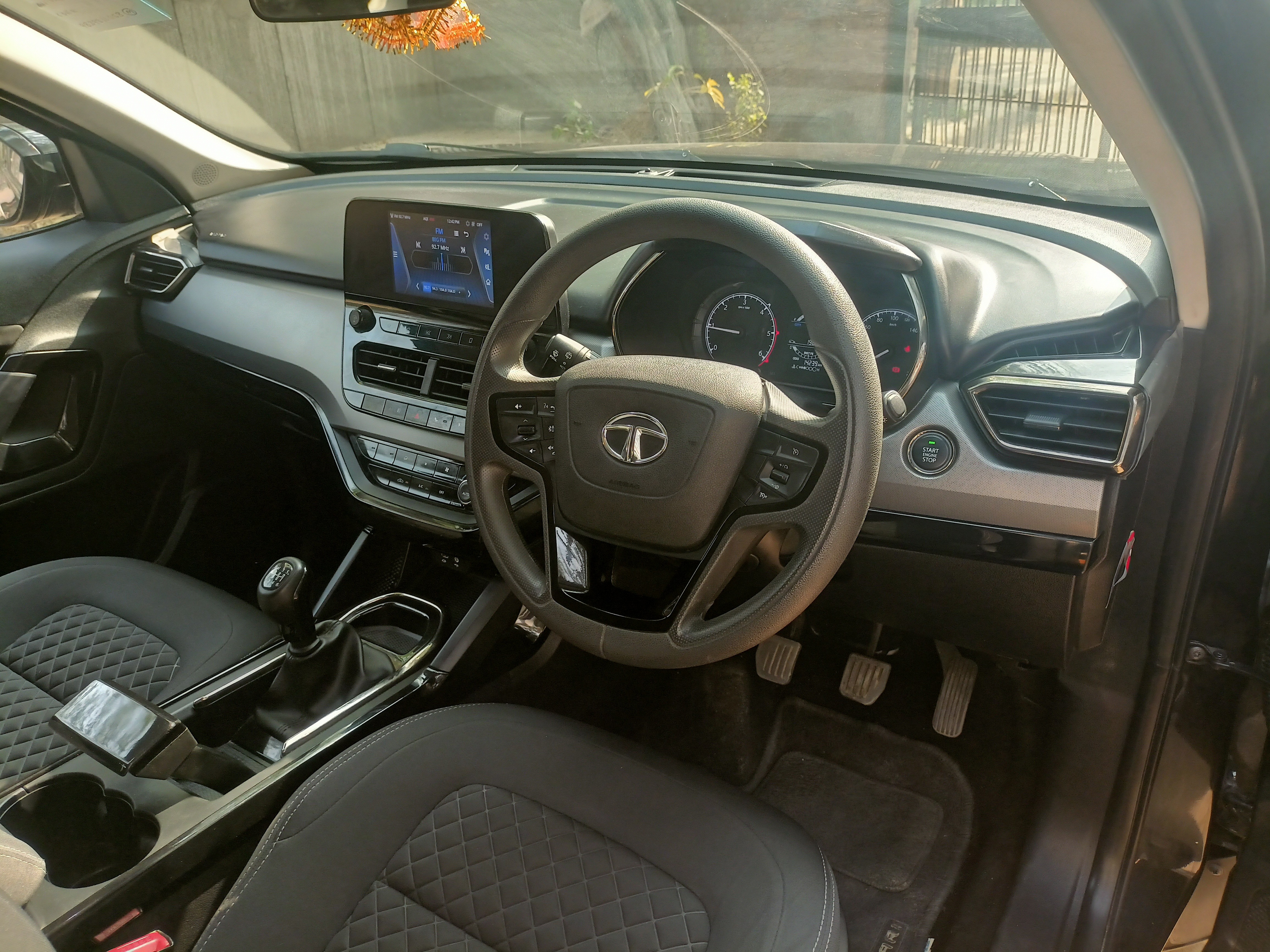 Buy Used Tata Safari XT Plus BSVI of 2023 model @ 15,25,000 INR in Delhi - 4953743 - ZigWheels.com