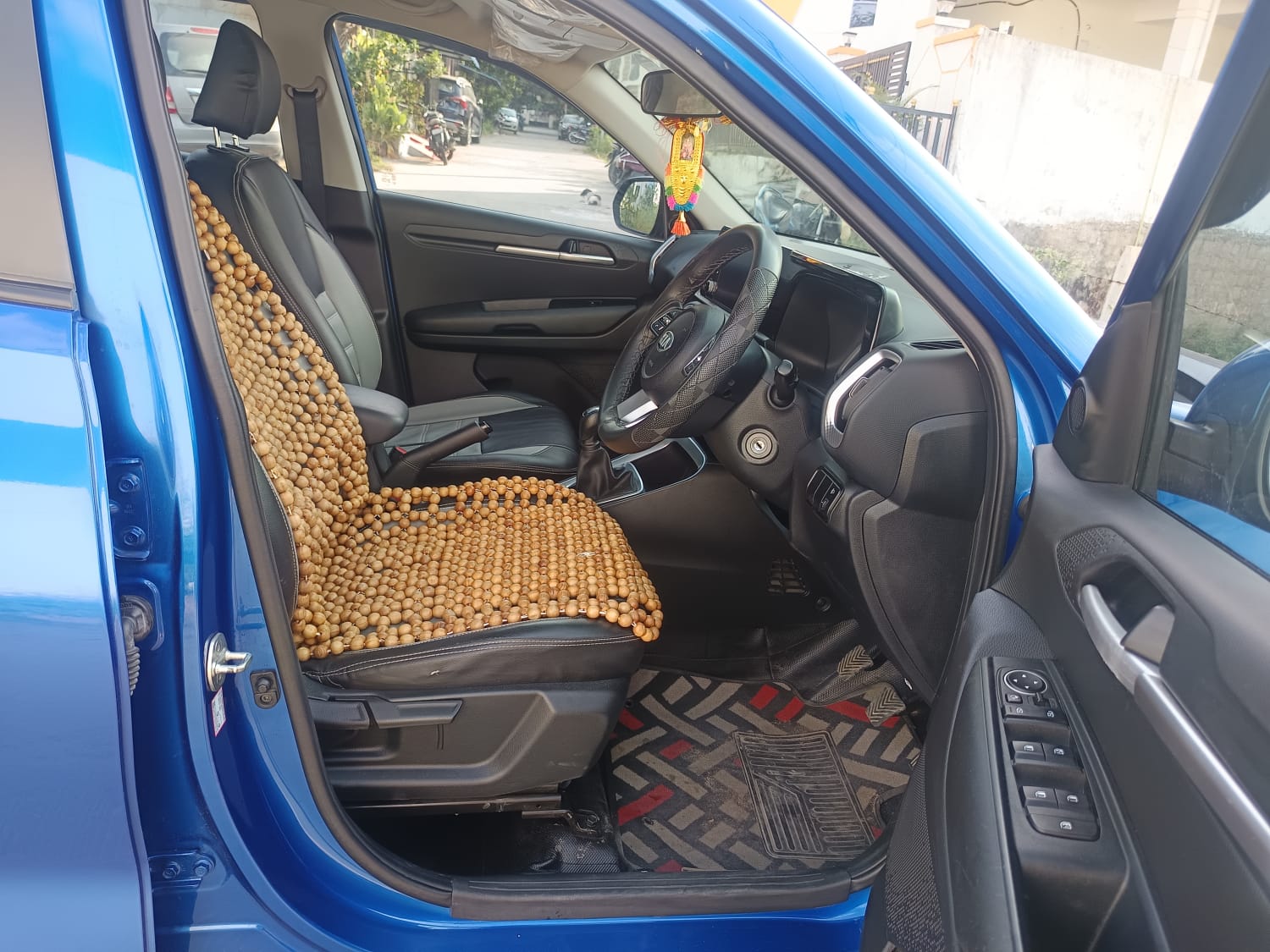 Buy Used Kia Sonet HTK Plus BSVI of 2021 model @ 7,70,000 INR in Hyderabad - 4940559 - ZigWheels.com