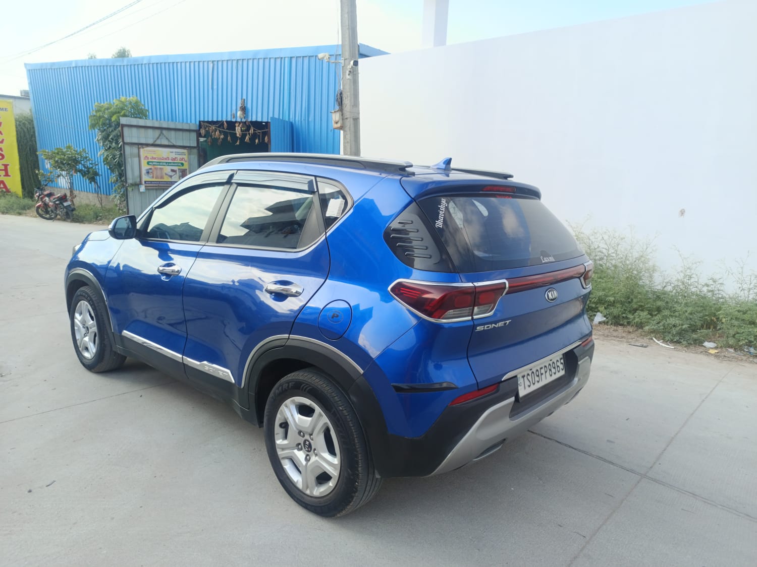 Buy Used Kia Sonet HTK Plus BSVI of 2021 model @ 7,70,000 INR in Hyderabad - 4940559 - ZigWheels.com