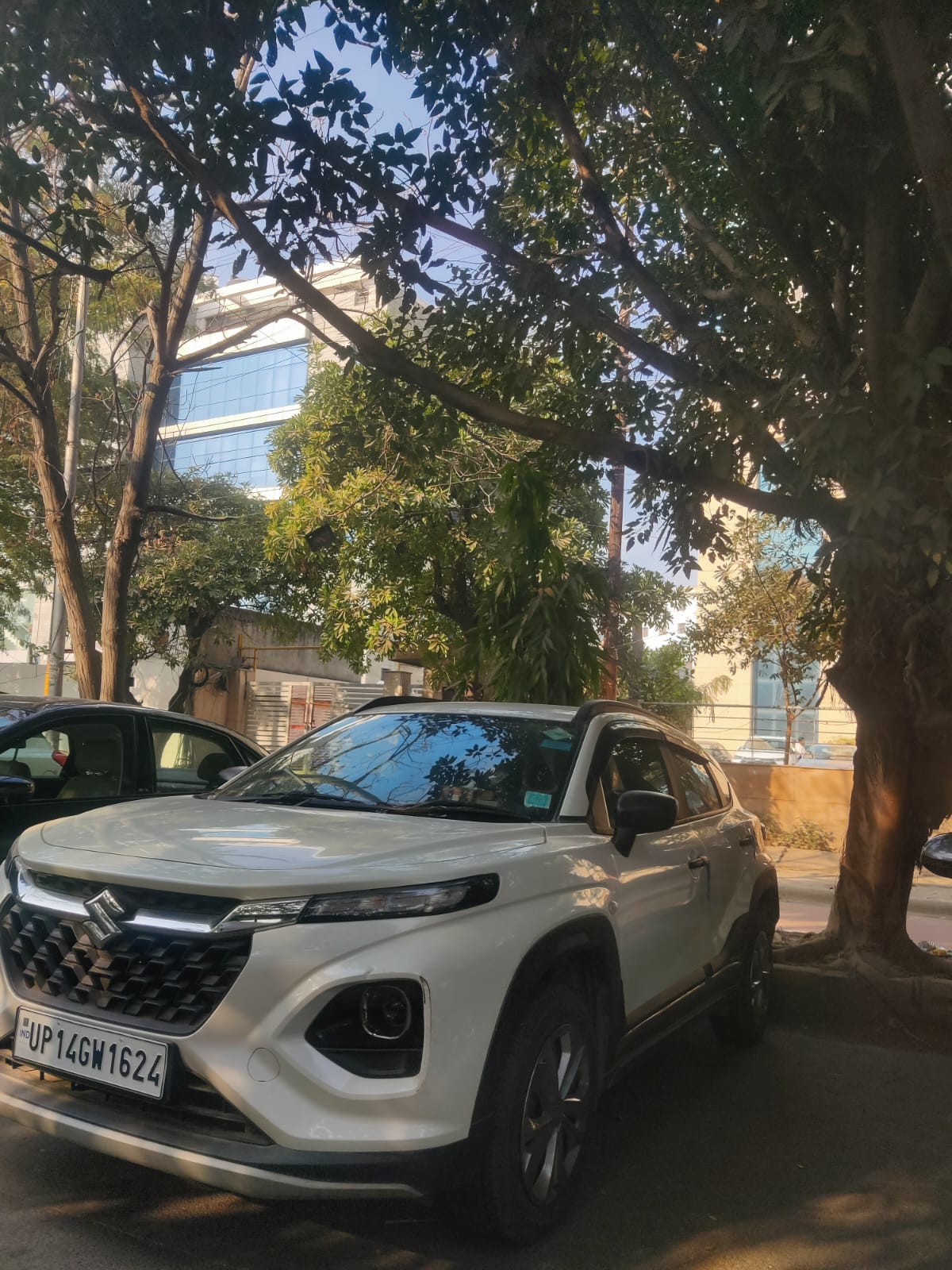 Buy Used Maruti FRONX Sigma CNG of 2025 model @ 9,40,000 INR in Noida - 5068439 - ZigWheels.com