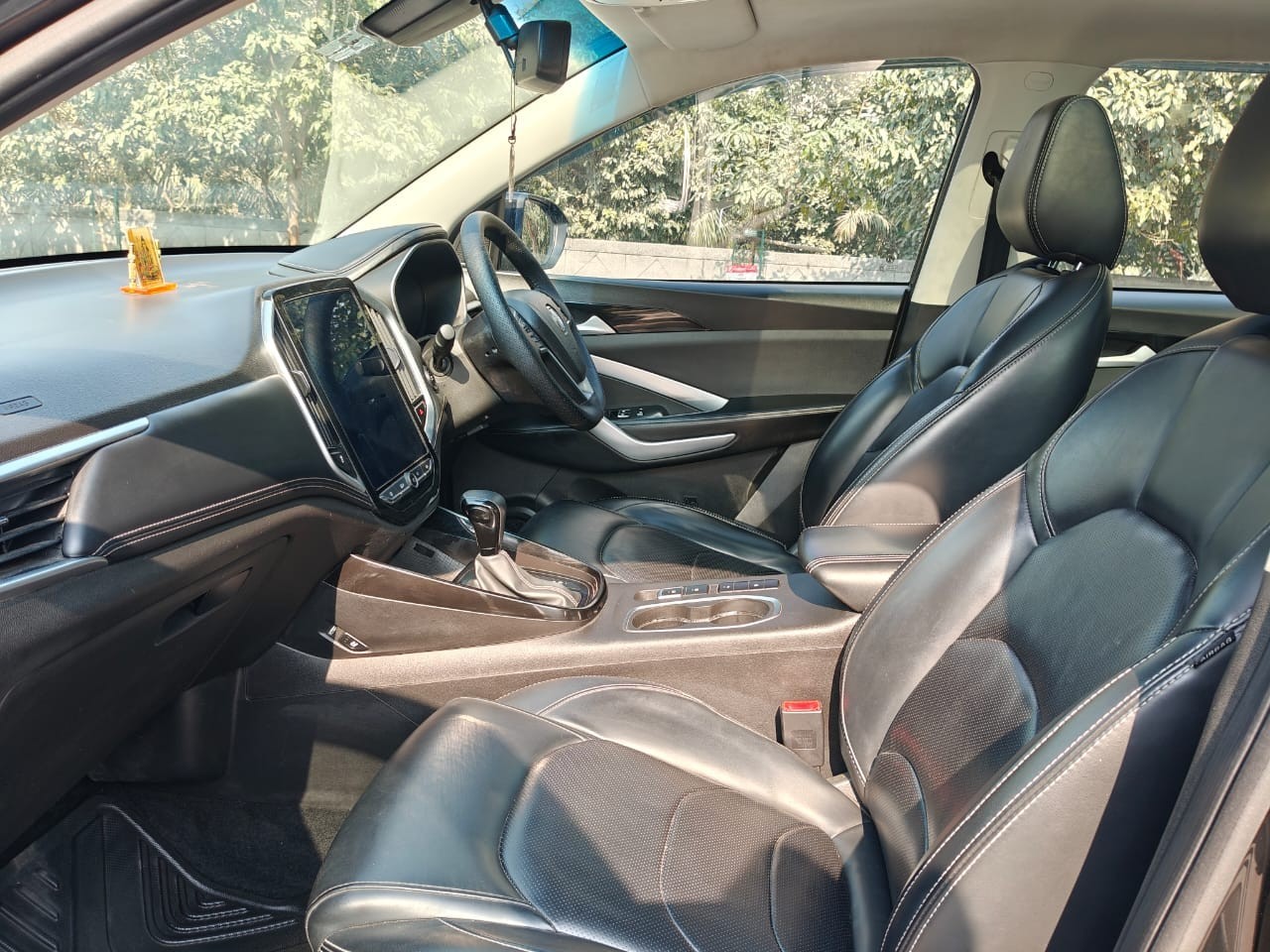 Buy Used MG Hector Hybrid Sharp MT of 2021 model @ 11,95,000 INR in ...