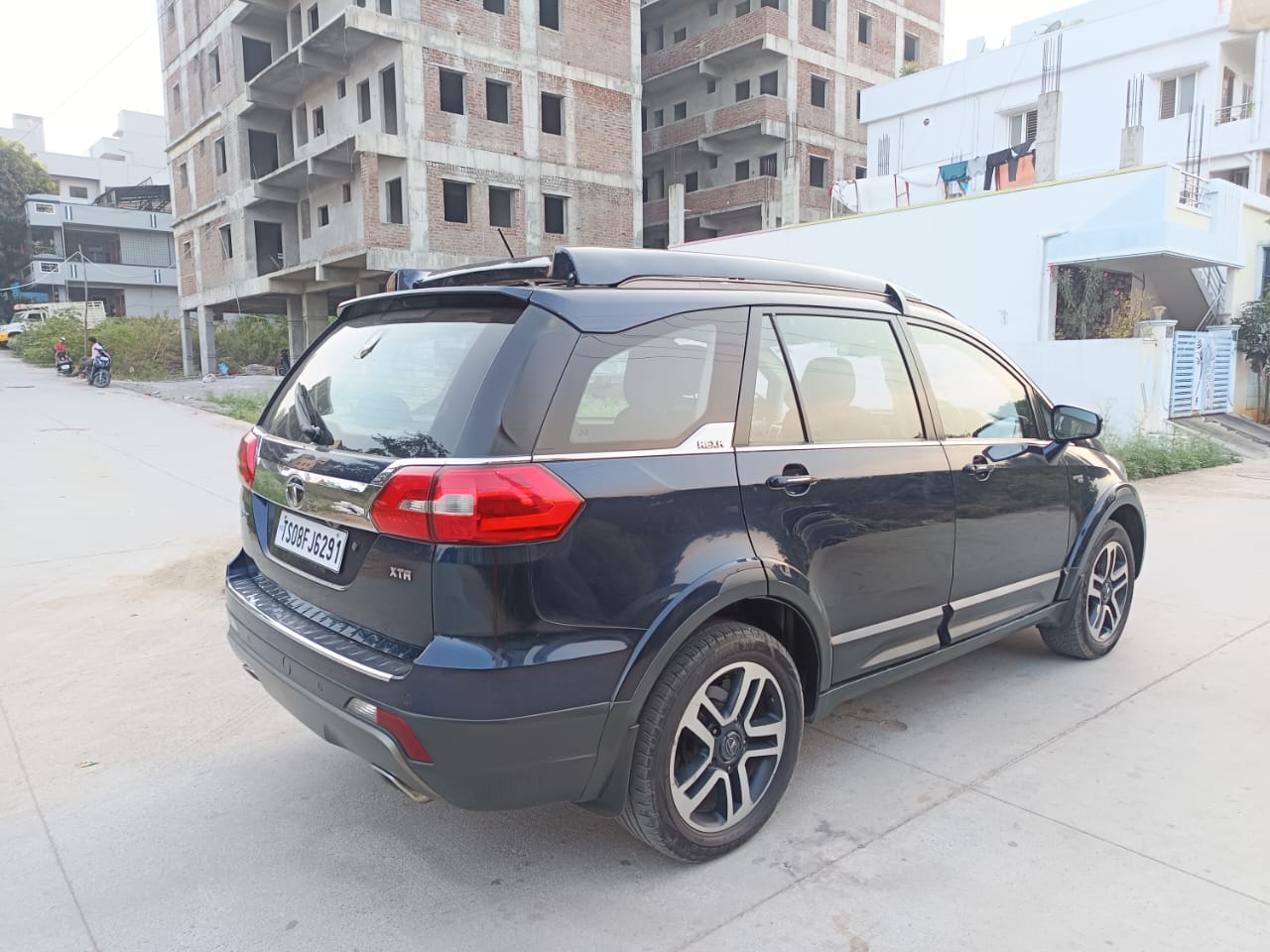 Buy Used Tata Hexa XTA of 2017 model @ 8,50,000 INR in Hyderabad ...