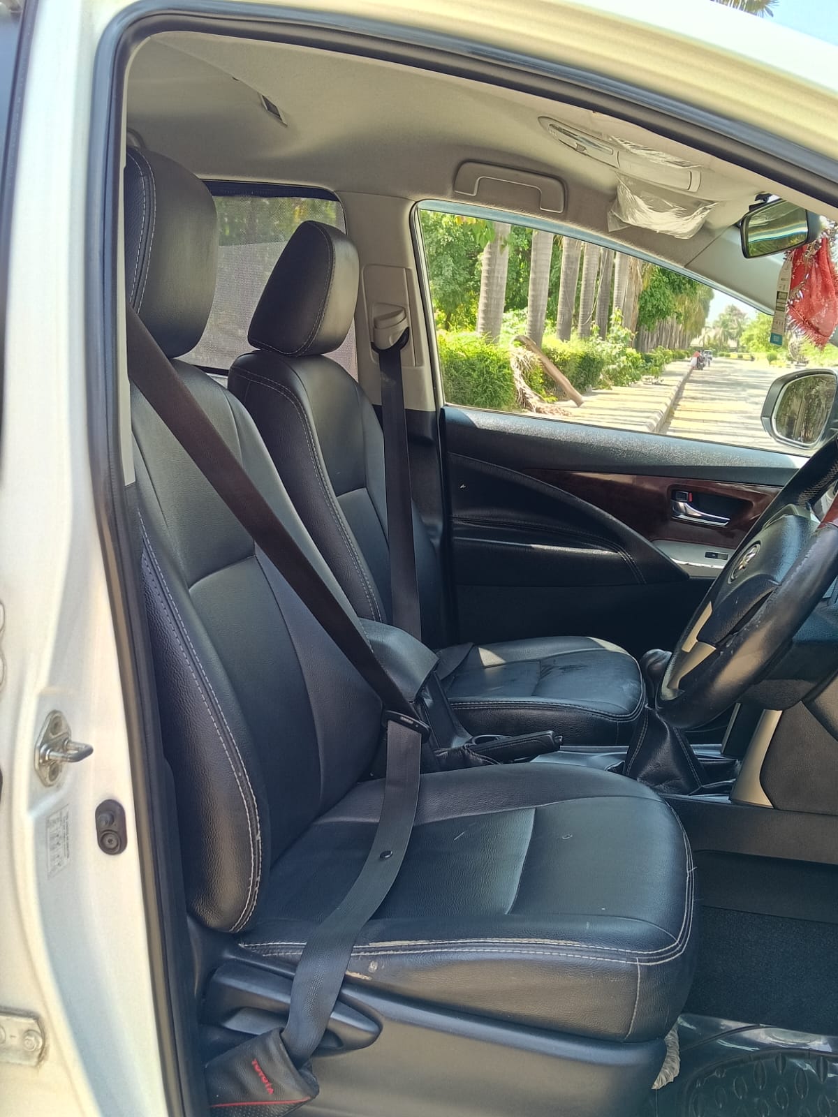 Buy Used Toyota Innova 2.5 G Diesel 7 Seater BS IV of 2016 model @ 13 ...