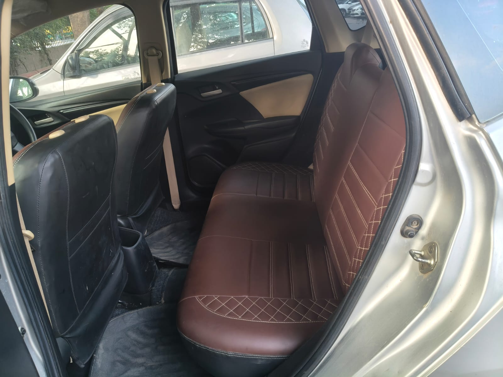 Buy Used Honda Jazz 1.2 E i VTEC of 2016 model @ 2,99,000 INR in Delhi ...