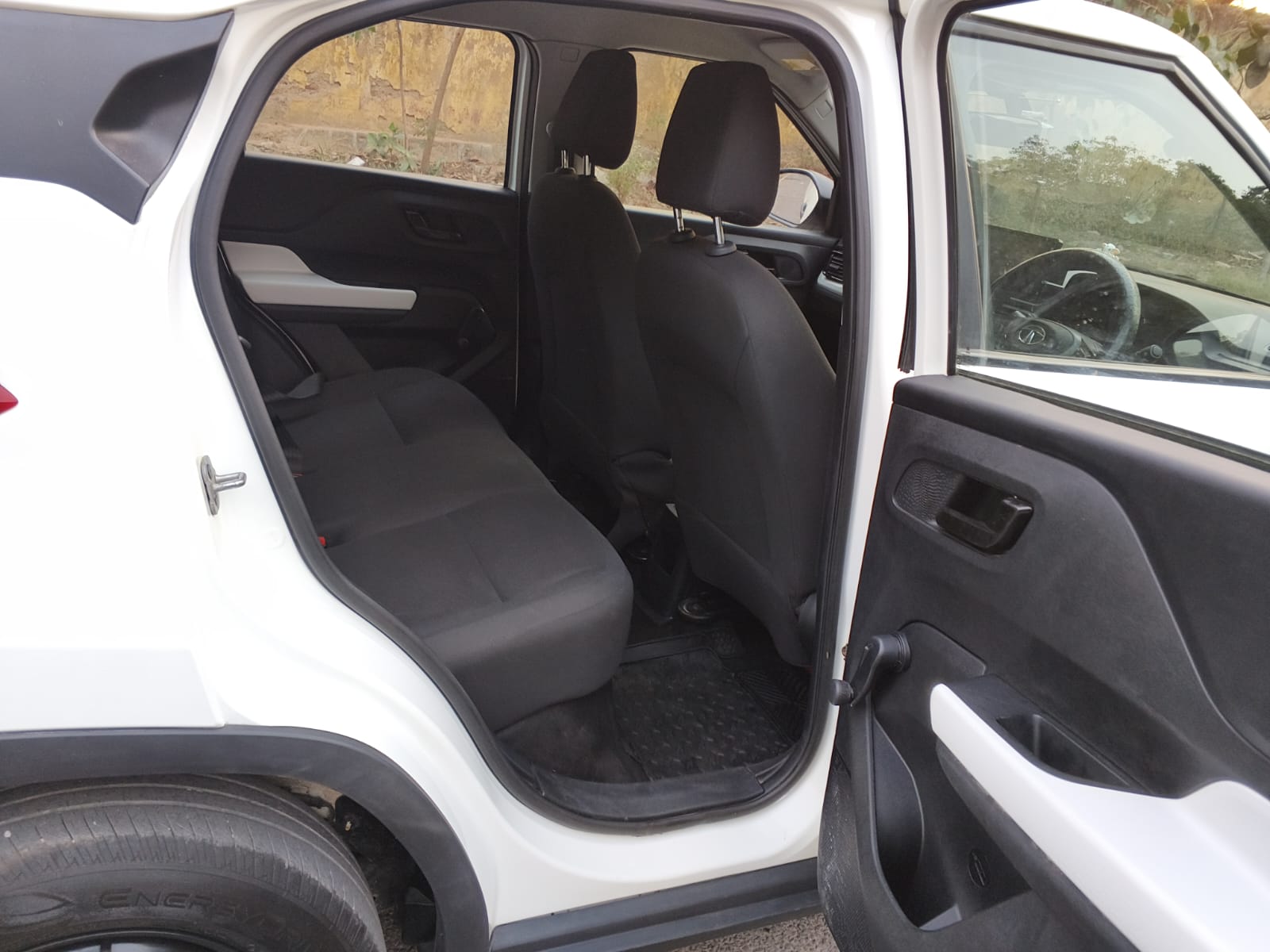 Buy Used Tata Punch Pure CNG of 2023 model @ 6,75,000 INR in Delhi ...