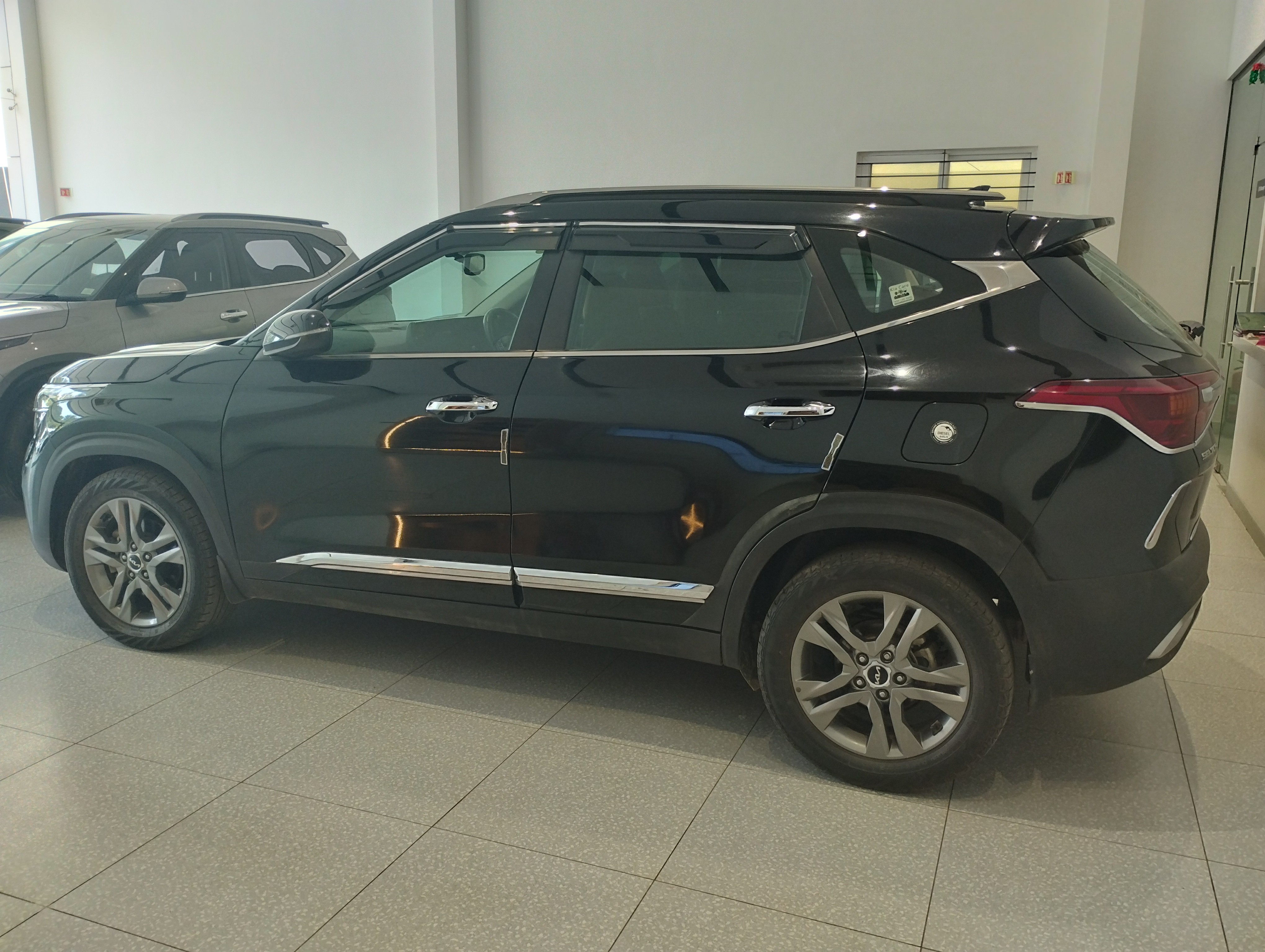 Buy Used Kia Seltos HTK Plus D of 2021 model @ 13,95,000 INR in ...