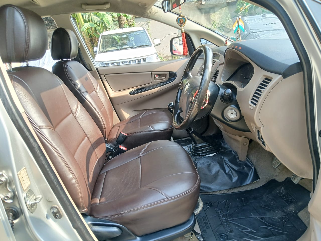 Buy Used Toyota Innova 2.5 G Diesel 8 Seater BS IV of 2016 model @ 7 ...