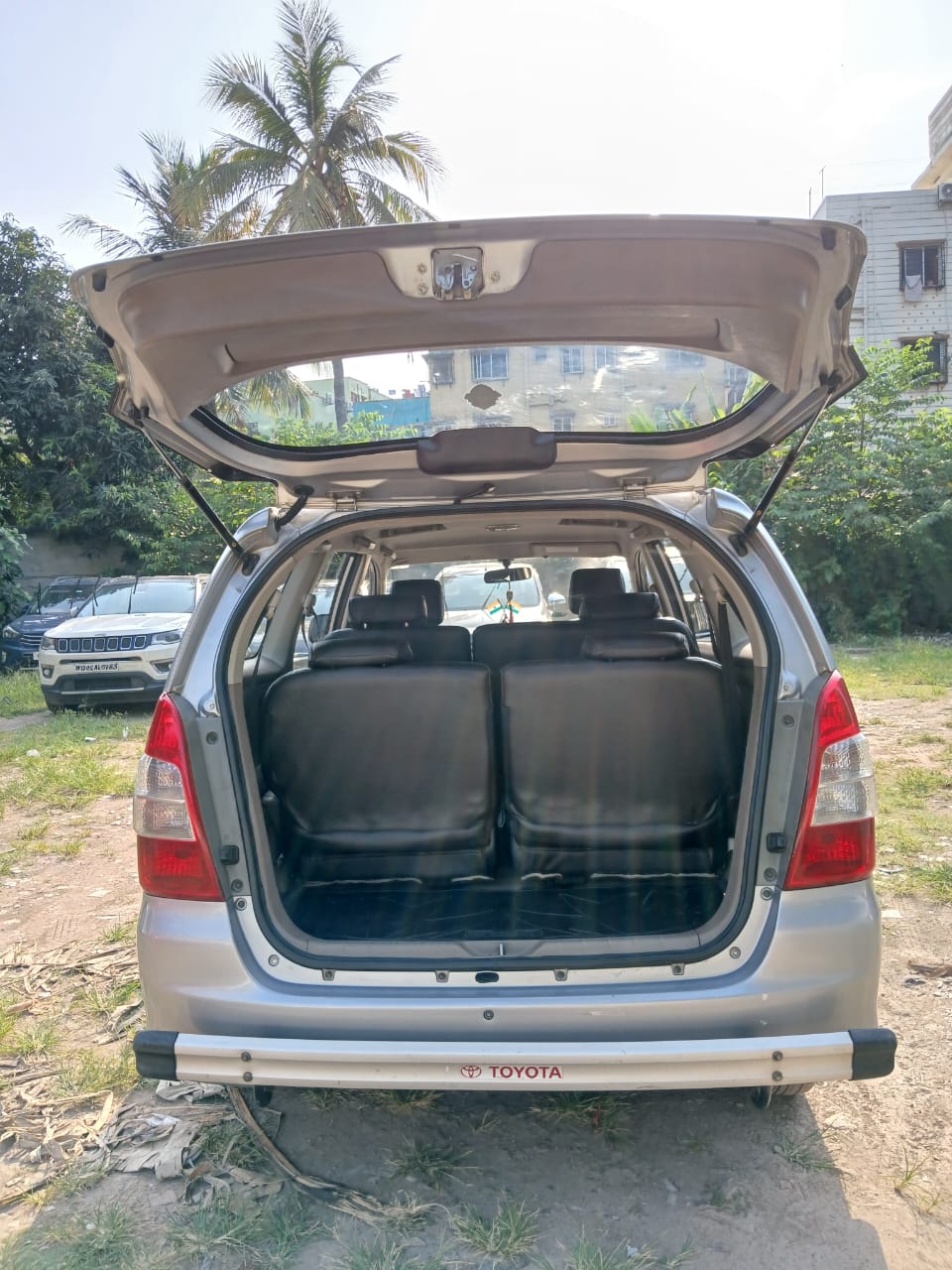 Buy Used Toyota Innova 2.5 G Diesel 8 Seater BS IV of 2016 model @ 7 ...