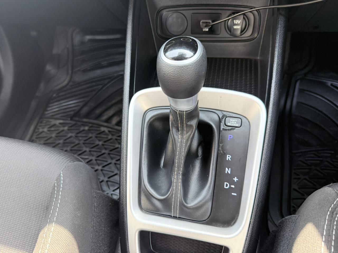 Buy Used Hyundai Venue S Turbo DCT of 2020 model @ 7,15,000 INR in ...