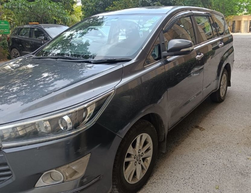 Buy Used Toyota Innova Crysta 2.4 VX MT BSIV of 2017 model @ 9,95,000 ...