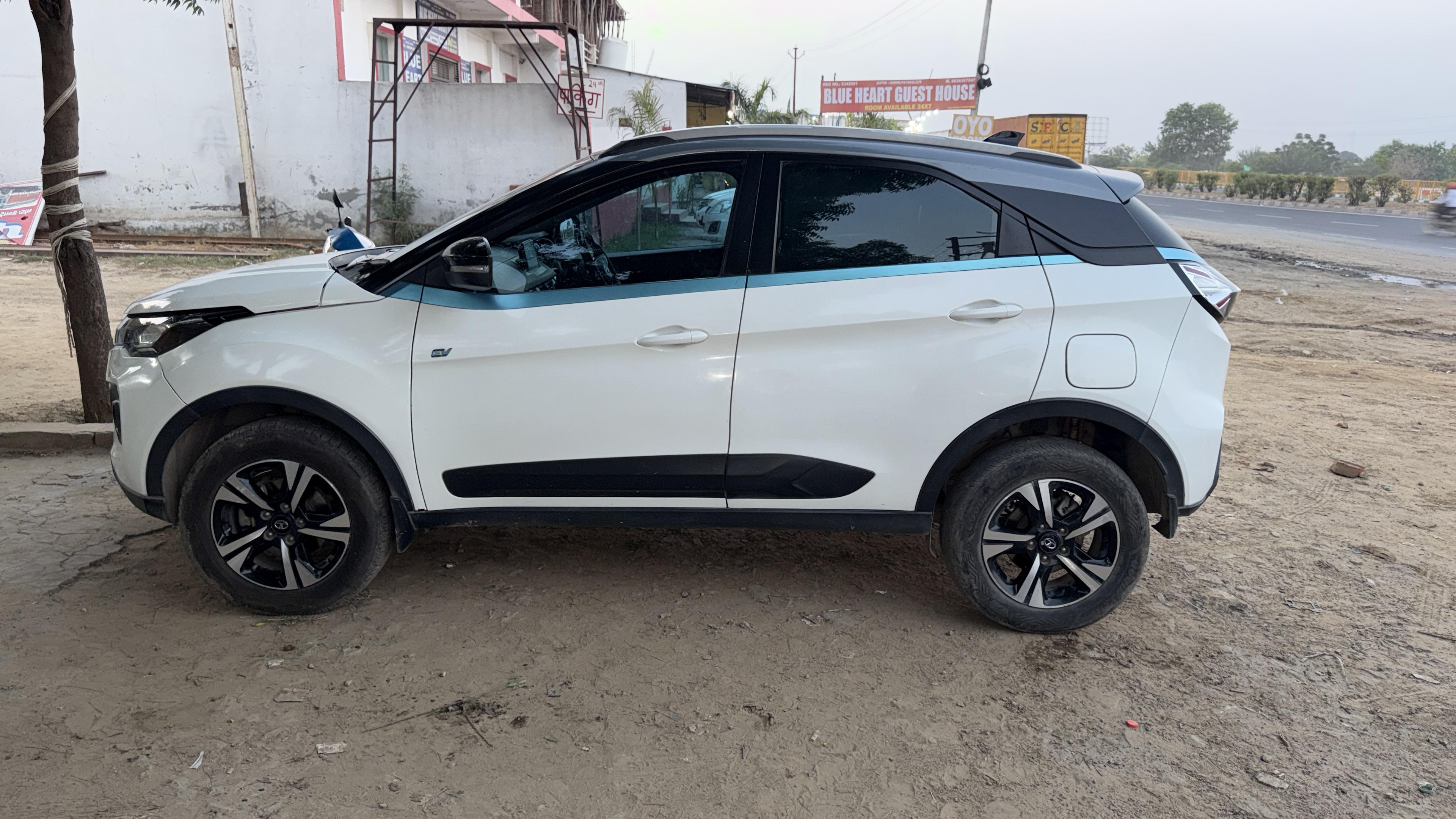 Used 2022 Tata Nexon EV Prime Electric Automatic Car in New Delhi at ₹8 ...