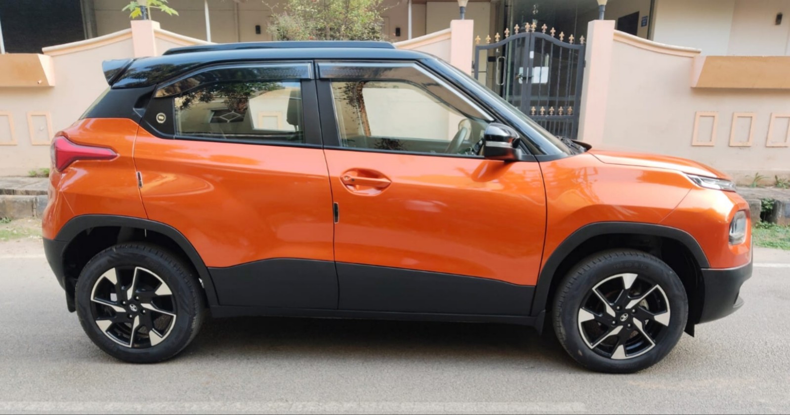 Buy Used Tata Punch Creative AMT BSVI of 2023 model @ 9,75,000 INR in ...