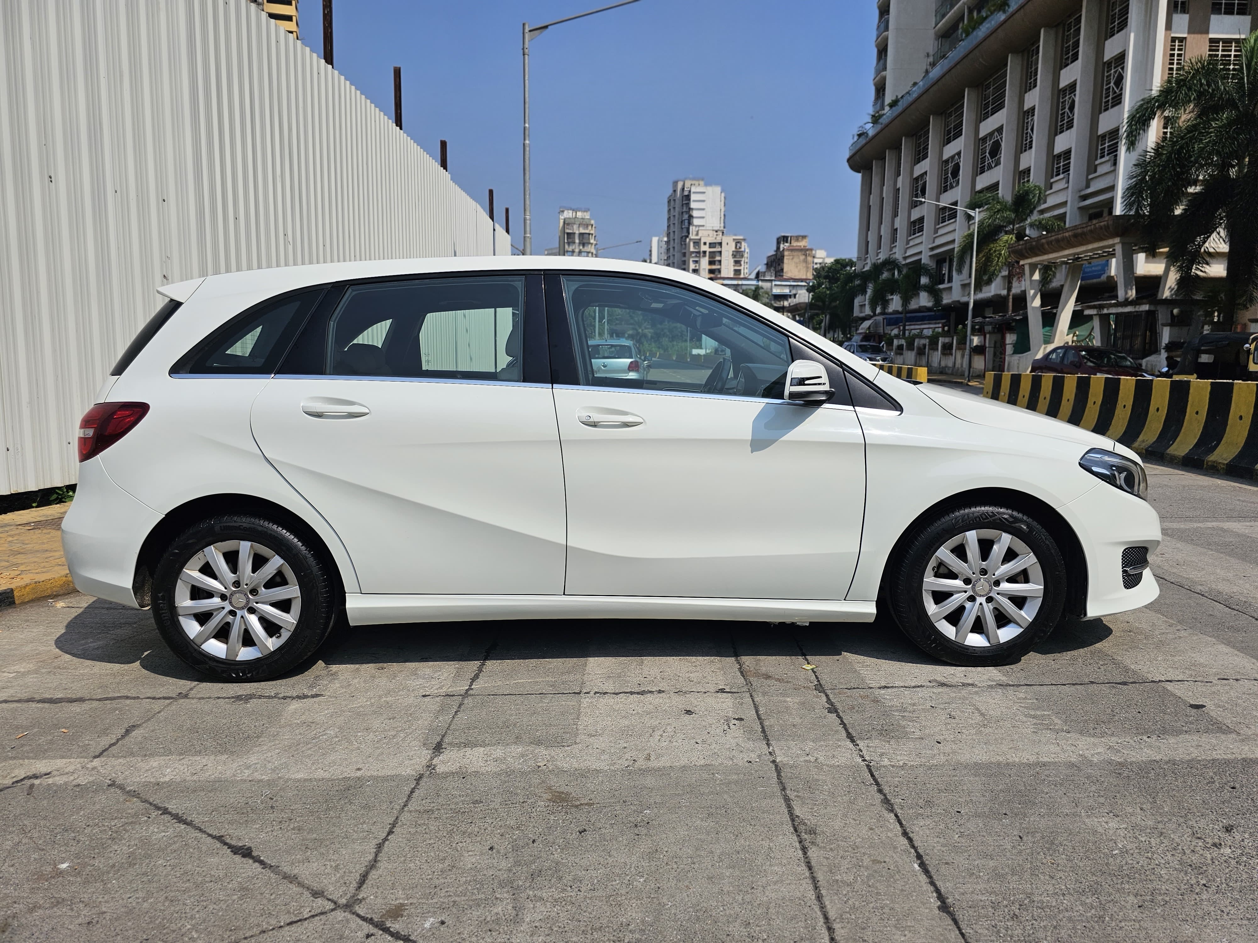 Buy Used Mercedes-Benz B Class B180 Sport of 2017 model @ 11,99,000 INR ...