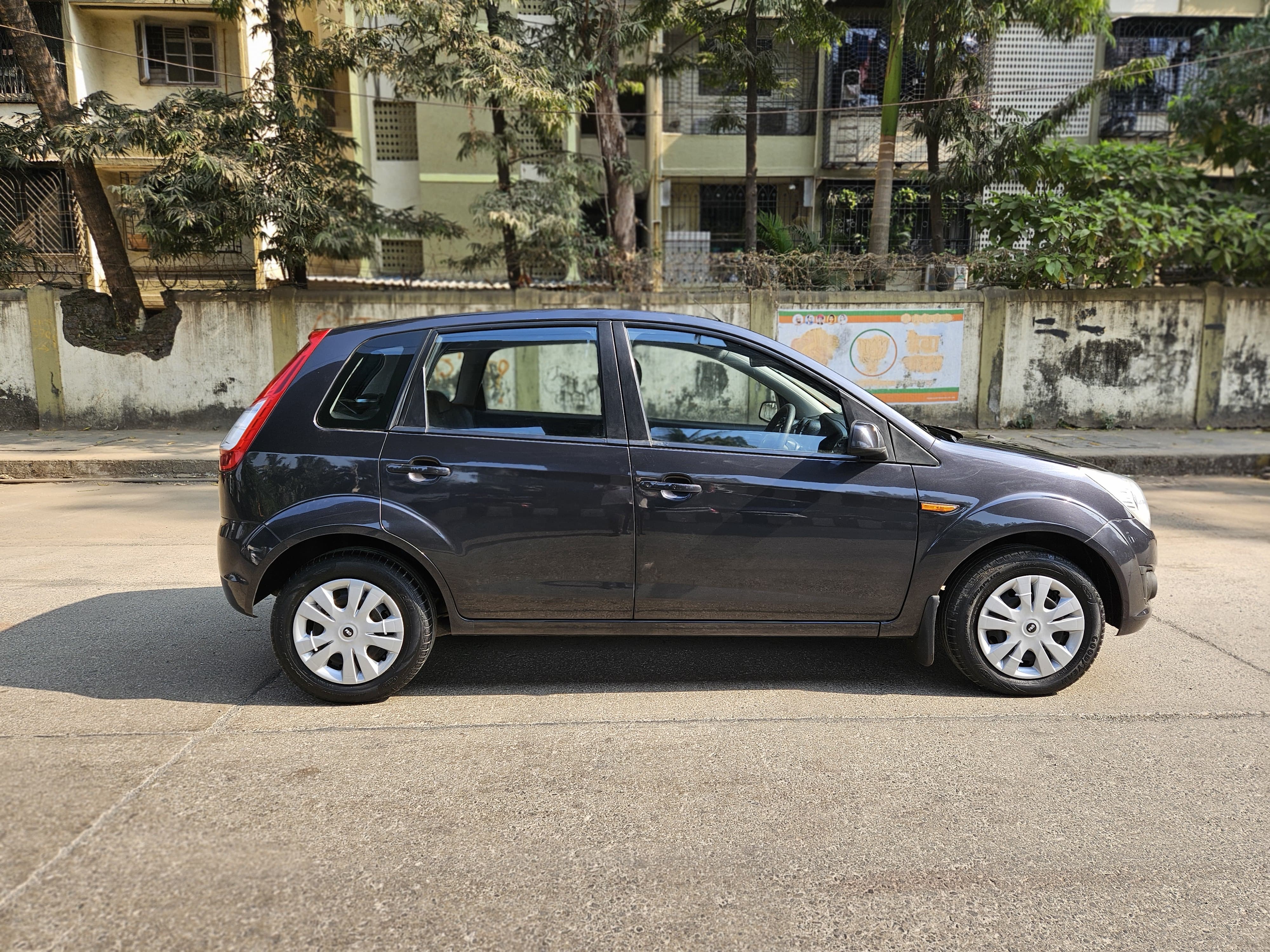 Buy Used Ford Figo Petrol EXI of 2013 model @ 2,10,000 INR in Mumbai ...