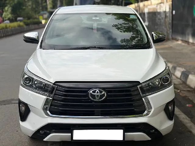 2022 Toyota Innova Crysta Finance Available कार मुंबई में ₹25.50 Lakh ...