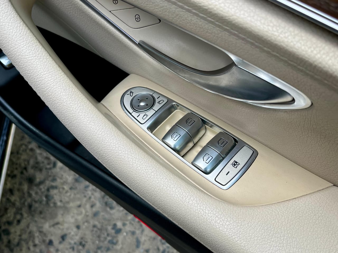 Buy Used Mercedes-Benz E-Class E 200 CGI of 2017 model @ 27,50,000 INR ...