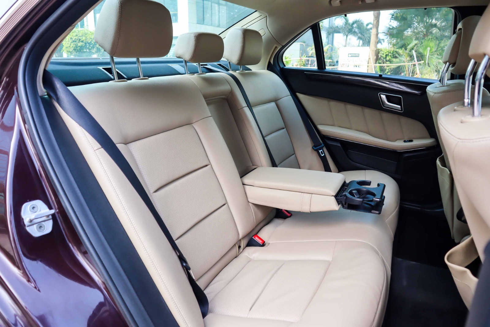 Buy Used Mercedes-Benz E-Class E 200 CGI of 2012 model @ 4,99,000 INR in Delhi - 5051174 ...