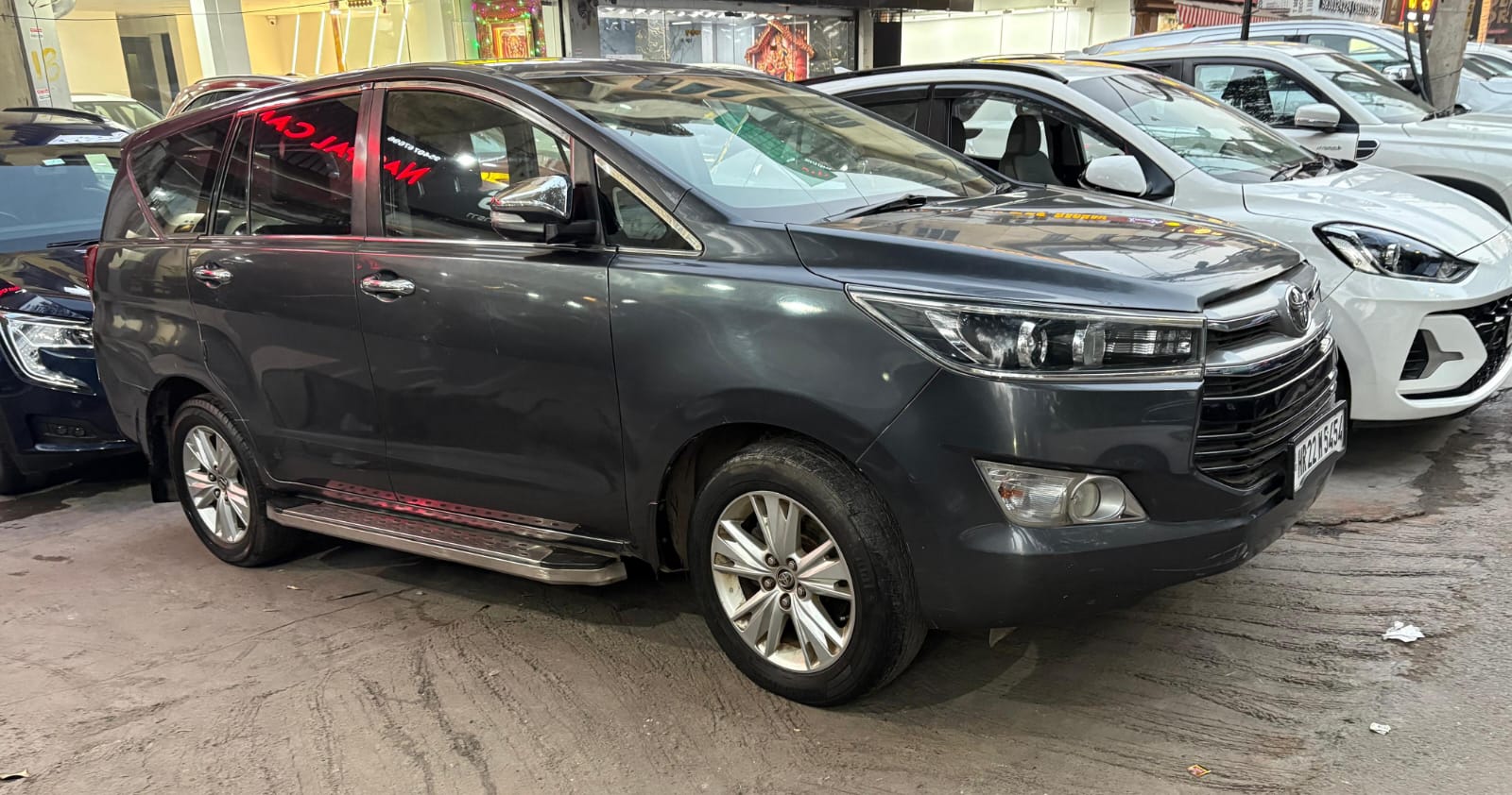 Buy Used Toyota Innova Crysta 2.8 ZX AT BSIV of 2016 model @ 11,75,000 ...