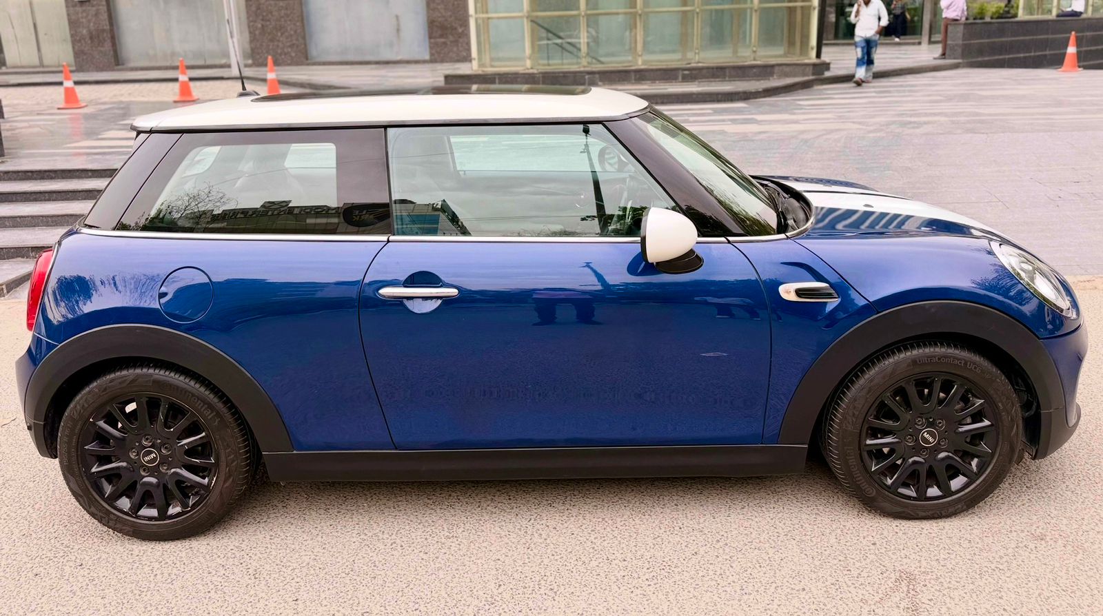 Buy Used Mini 3 DOOR Cooper D of 2018 model @ 18,90,000 INR in Delhi ...
