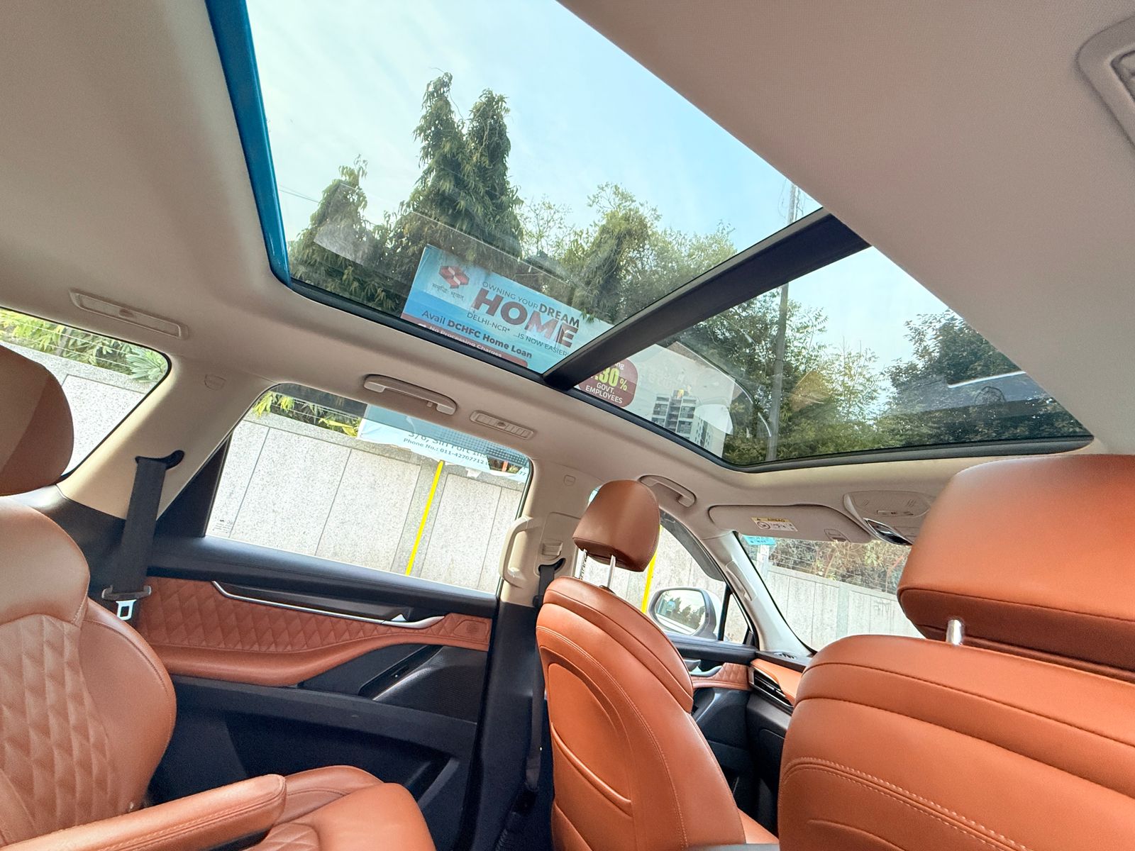 Buy Used MG Gloster Savvy 6-Str of 2021 model @ 26,50,000 INR in Delhi ...