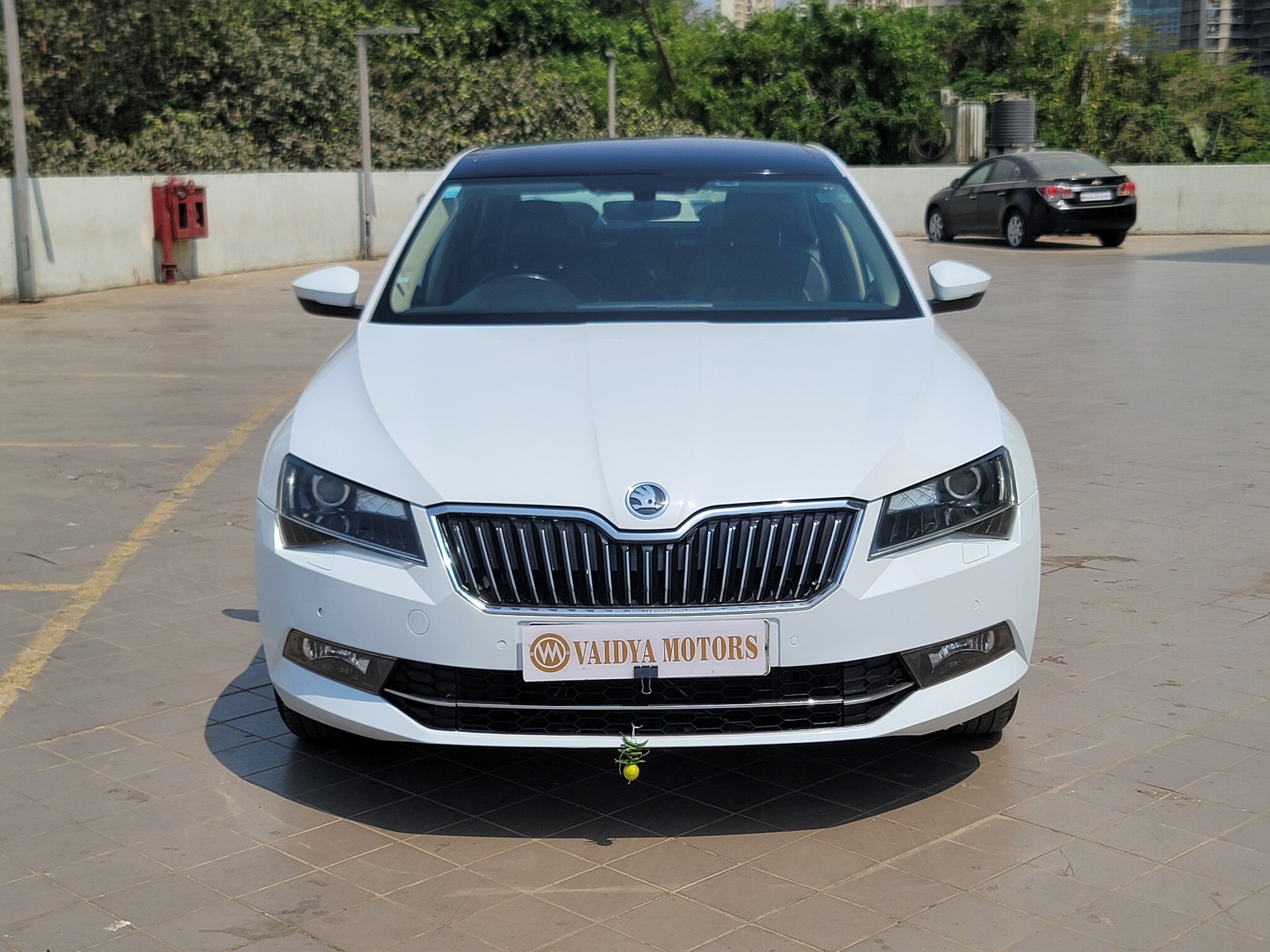 Used 2019 Skoda Superb 1798 cc Petrol Manual Car in Mumbai at ₹13.50 ...