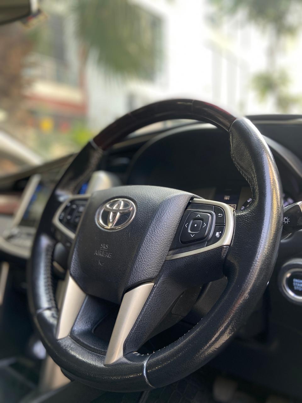 Buy Used Toyota Innova Crysta 2.4 VX MT 8S BSIV of 2018 model @ 14 ...