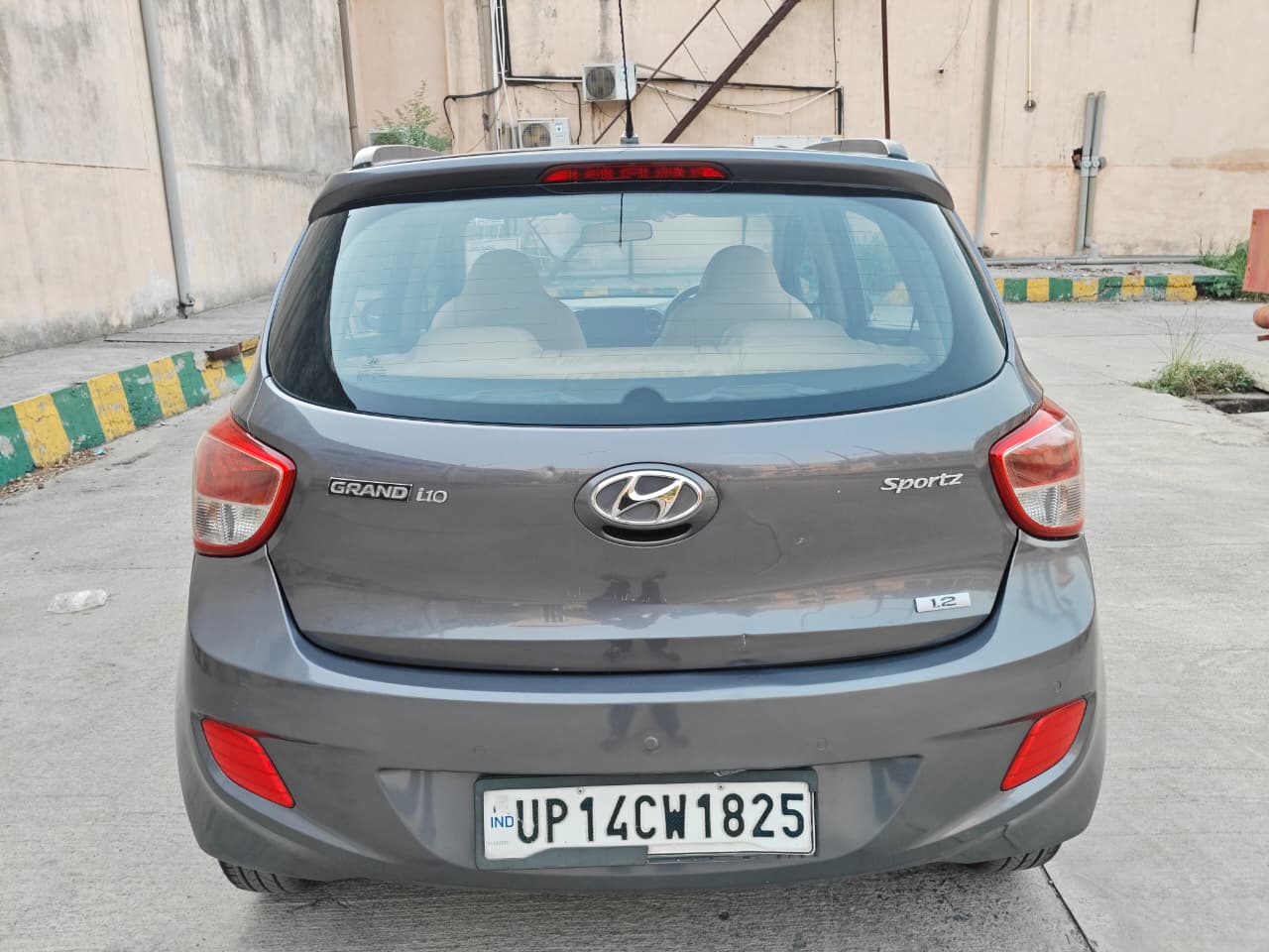 Buy Used Hyundai Grand i10 Sportz of 2016 model @ 3,30,000 INR in Noida ...