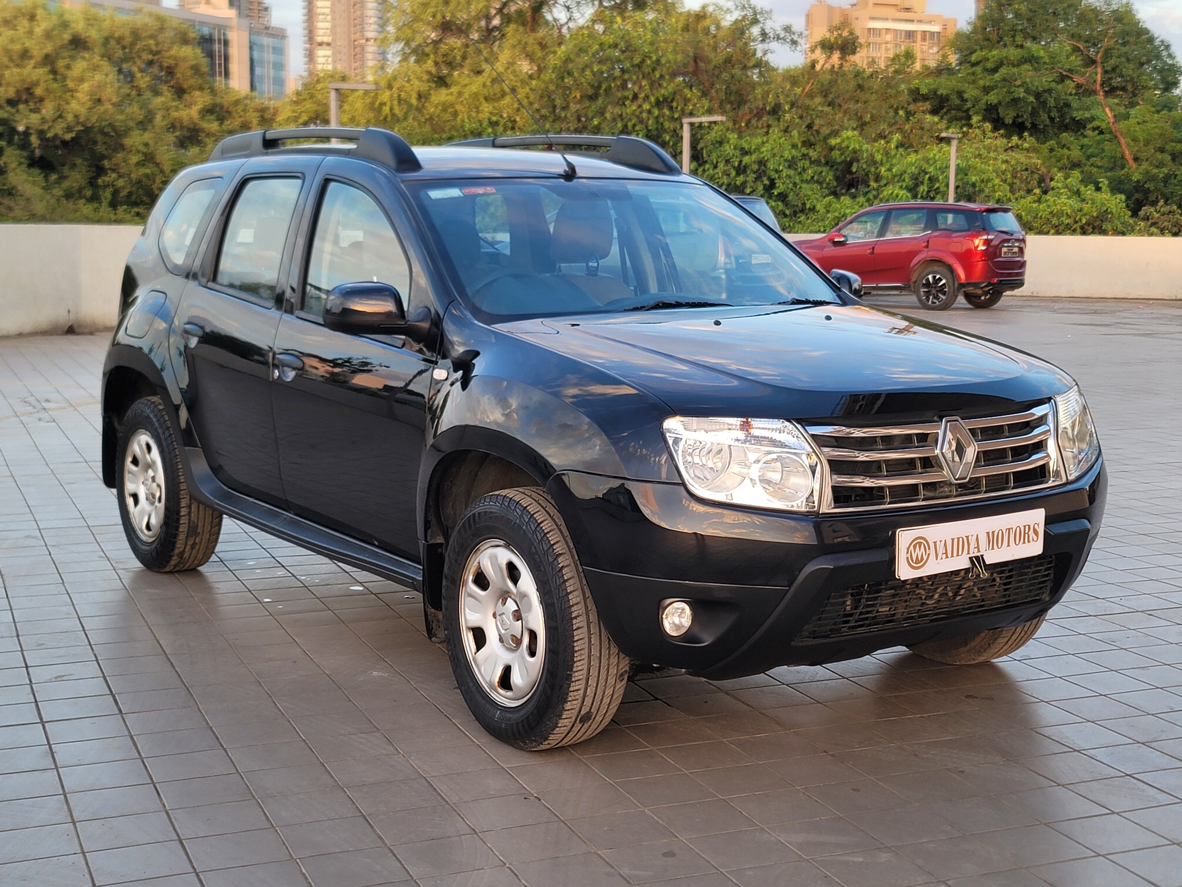 Buy Used Renault Duster Petrol RxL of 2015 model @ 4,25,000 INR in ...