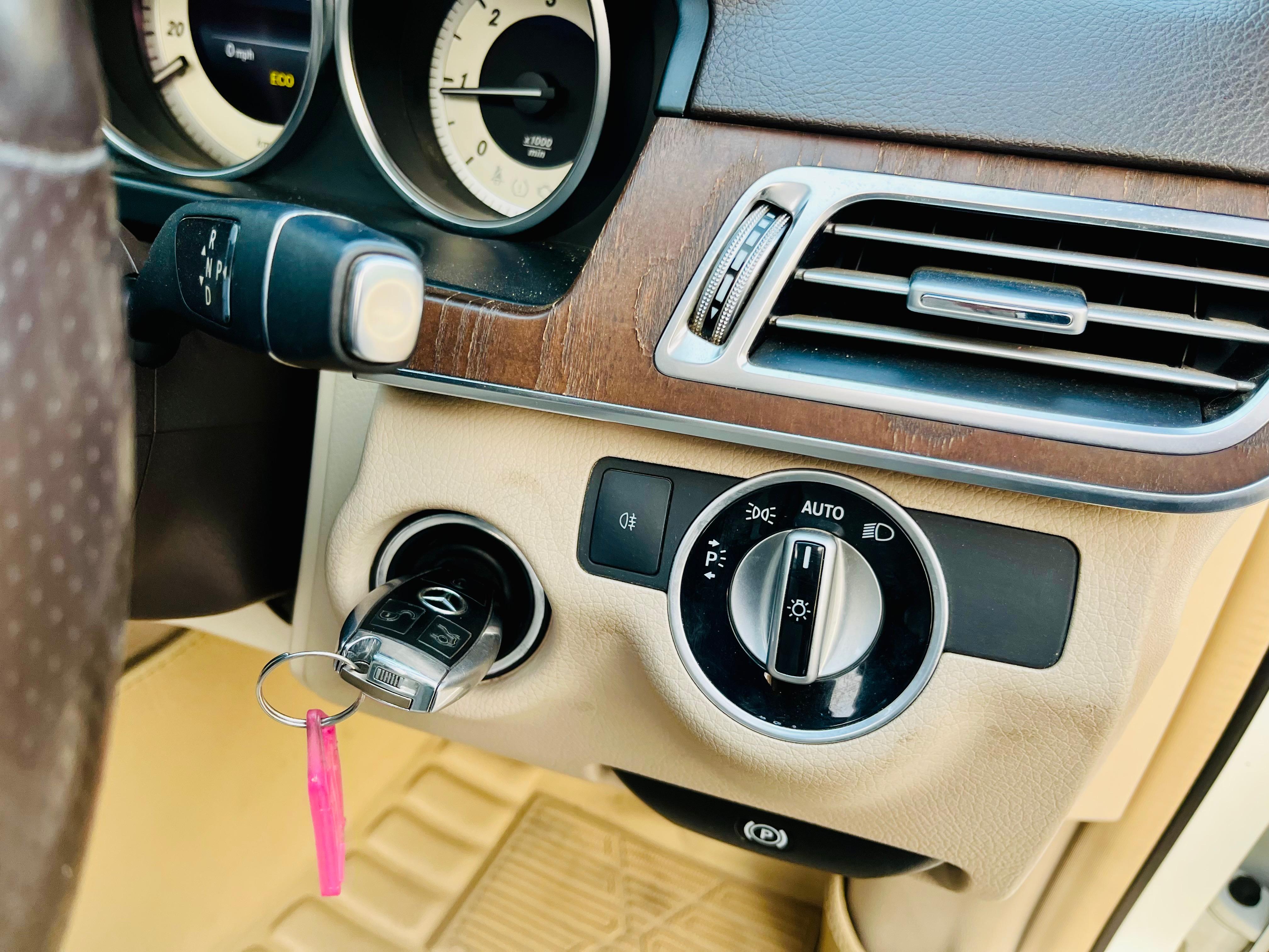 Buy Used Mercedes-Benz E-Class E250 CDI Avantgrade of 2015 model @ 13 ...