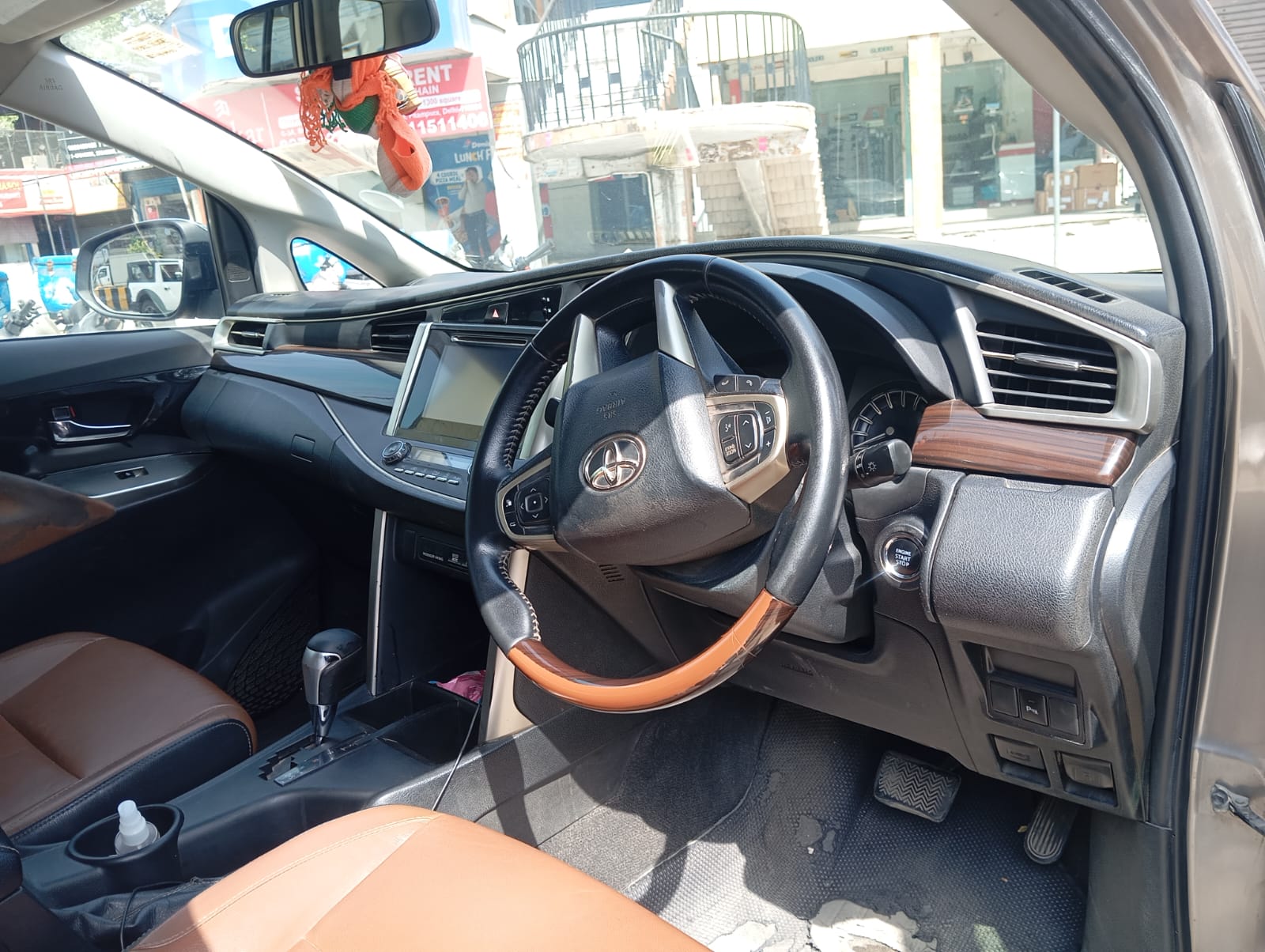 Buy Used Toyota Innova Crysta 2.8 GX AT BSIV of 2017 model @ 13,00,000 ...