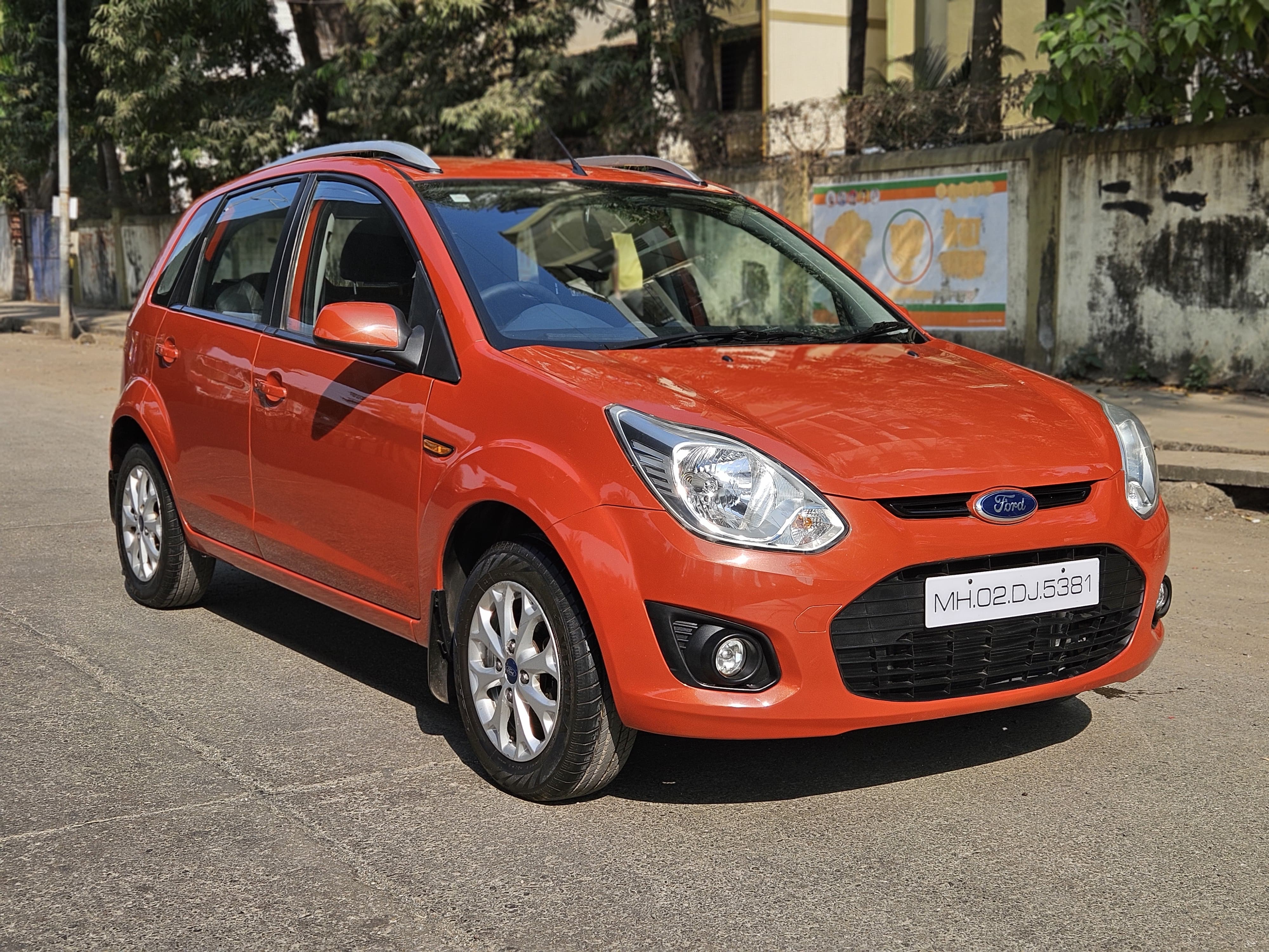 Buy Used Ford Figo Petrol Titanium of 2014 model @ 2,22,000 INR in ...