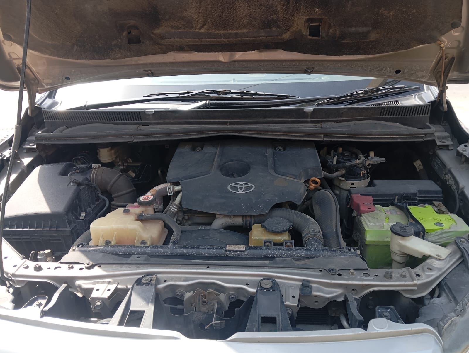 Buy Used Toyota Innova Crysta 2.8 GX AT BSIV of 2017 model @ 13,00,000 ...
