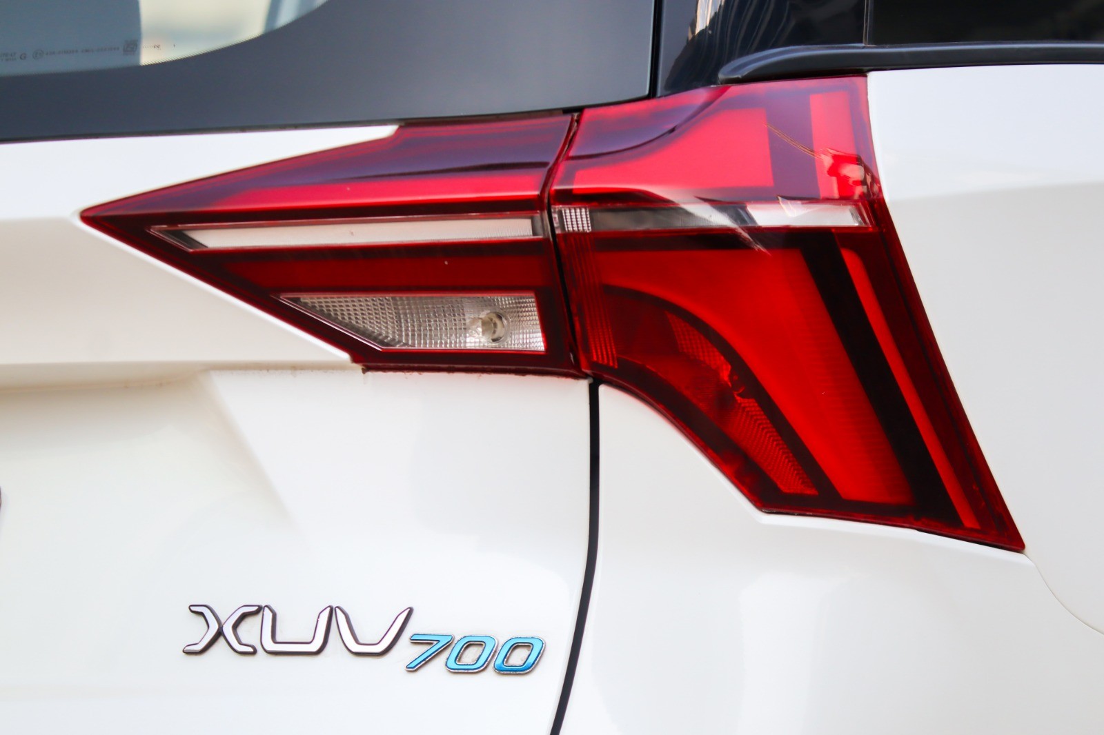 Buy Used Mahindra XUV700 MX Diesel BSVI of 2022 model @ 12,49,000 INR ...