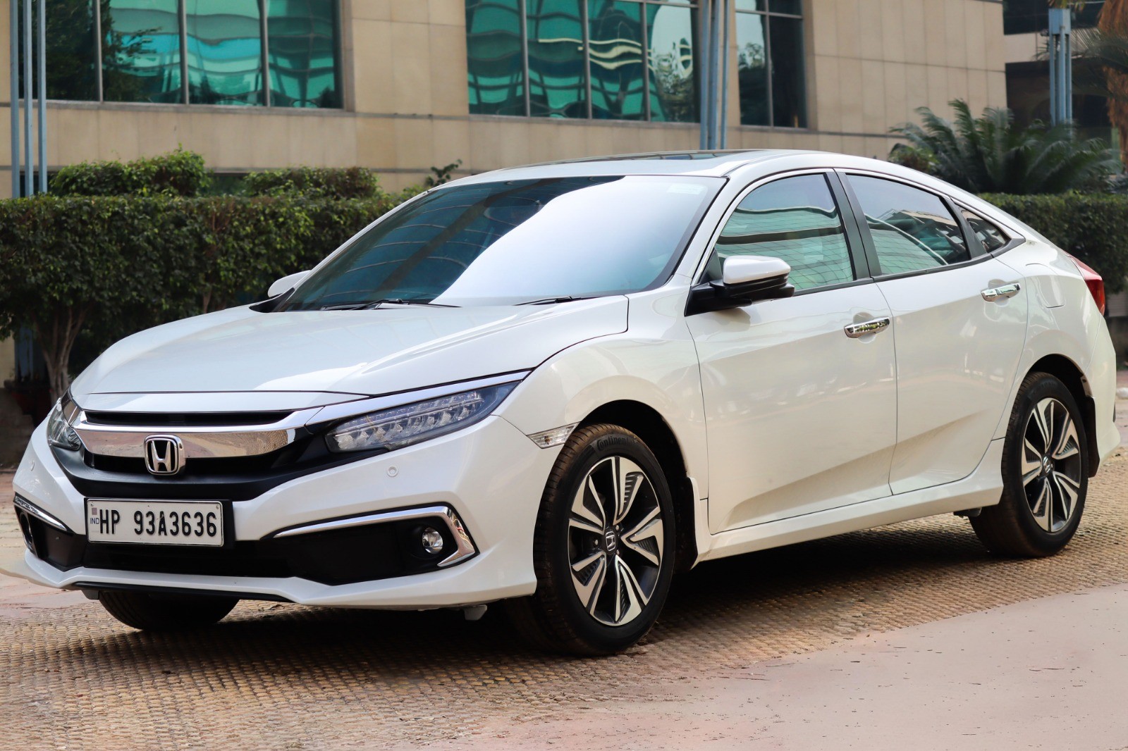 Buy Used Honda Civic ZX BSIV of 2019 model @ 11,99,000 INR in Delhi ...