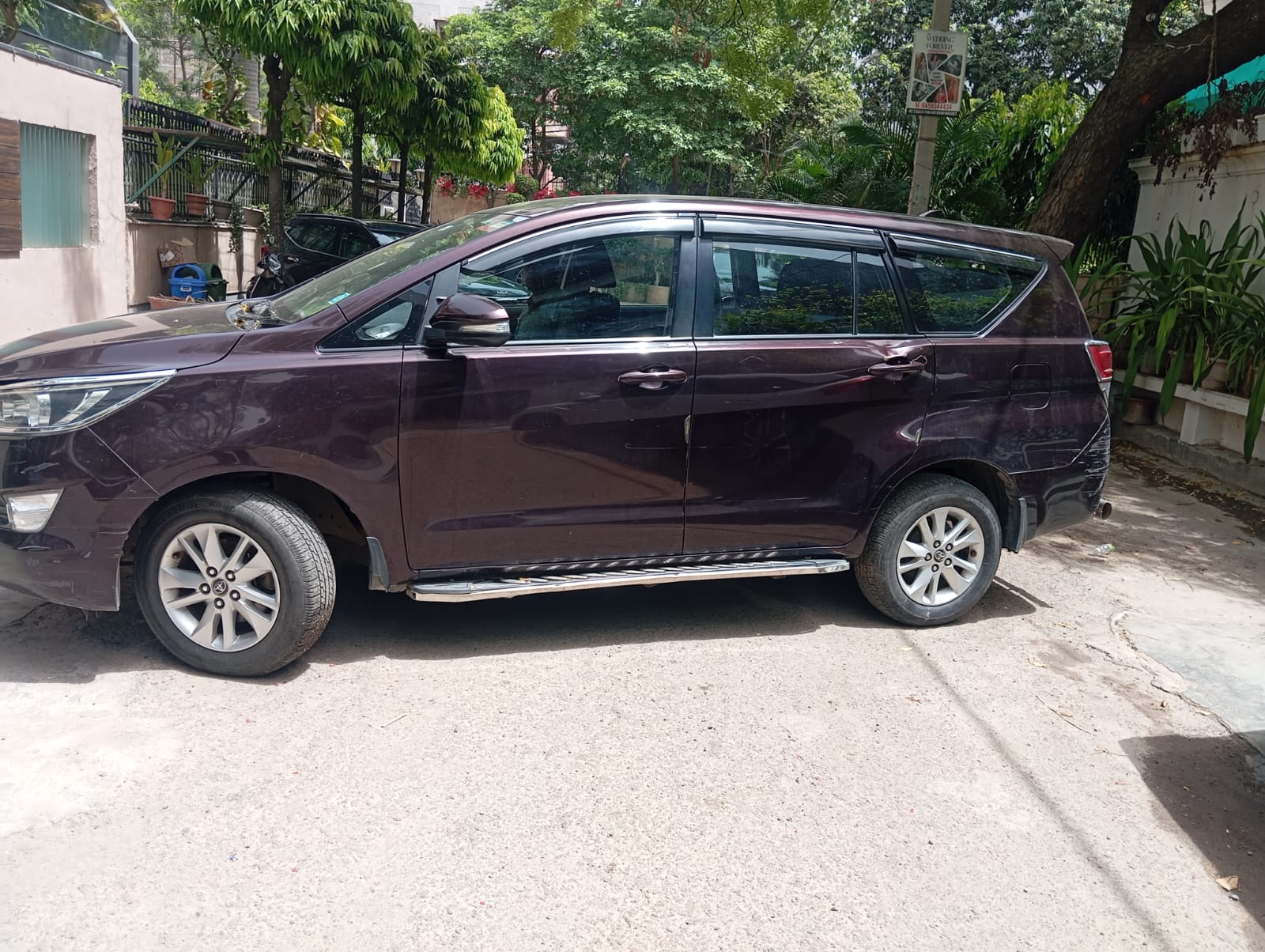 Buy Used Toyota Innova Crysta 2.4 G MT BSIV of 2017 model @ 10,25,000 ...