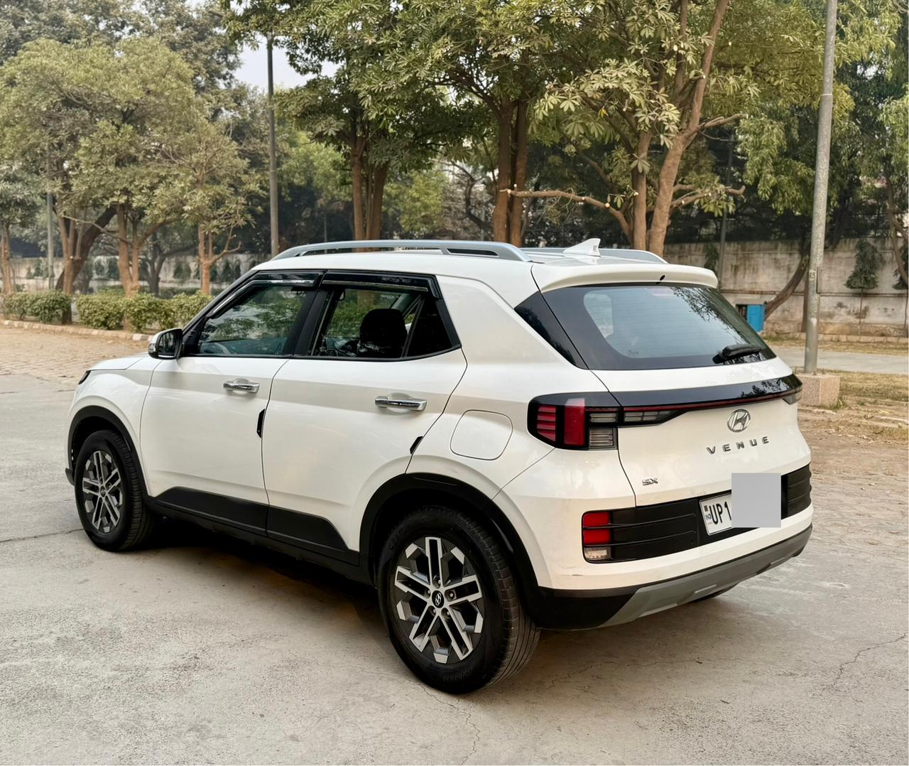 Buy Used Hyundai Venue SX Opt Diesel of 2024 model @ 11,00,000 INR in ...