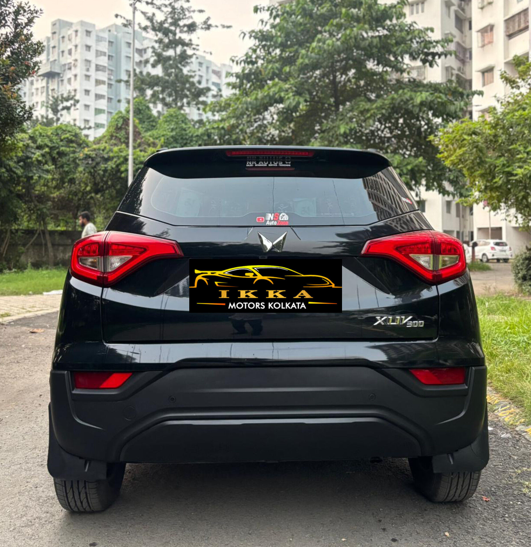 Buy Used Mahindra XUV300 W4 of 2023 model @ 7,50,000 INR in Kolkata ...
