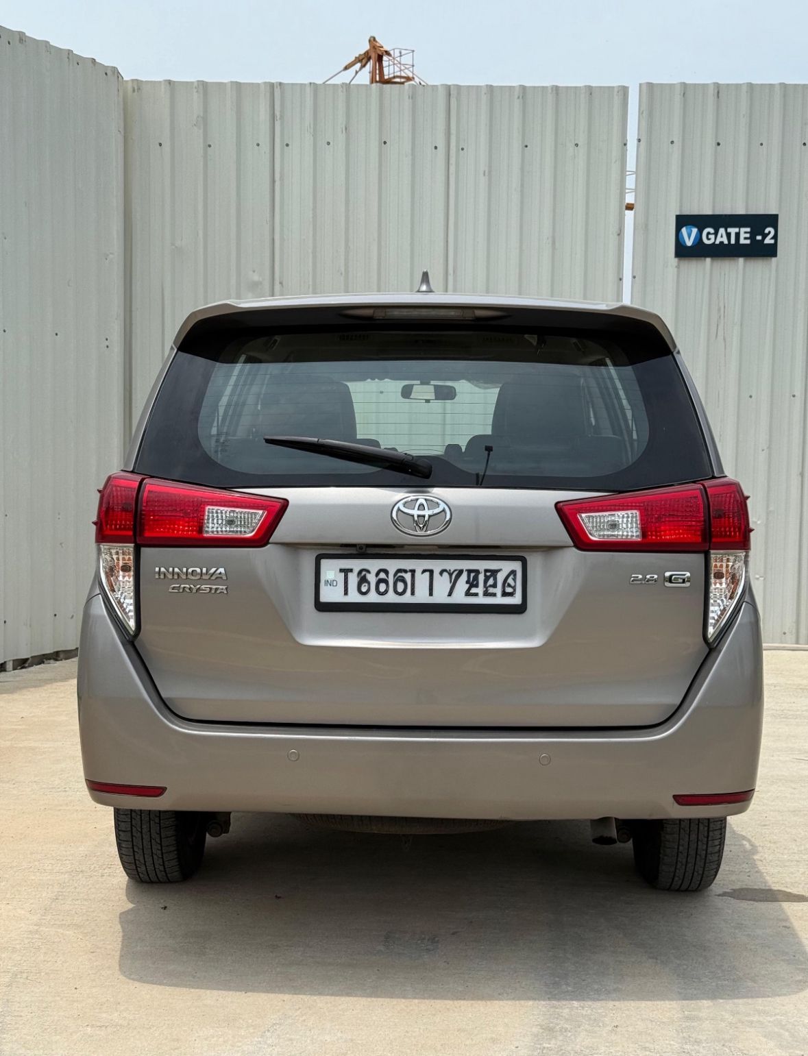 Buy Used Toyota Innova Crysta 2.8 GX AT BSIV of 2019 model @ 18,50,000 ...