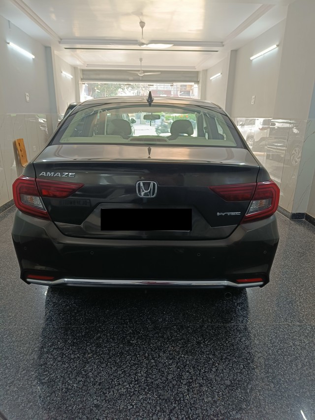 Used 2024 Honda Amaze 2nd Gen 1199 cc Petrol Automatic Car in New Delhi ...