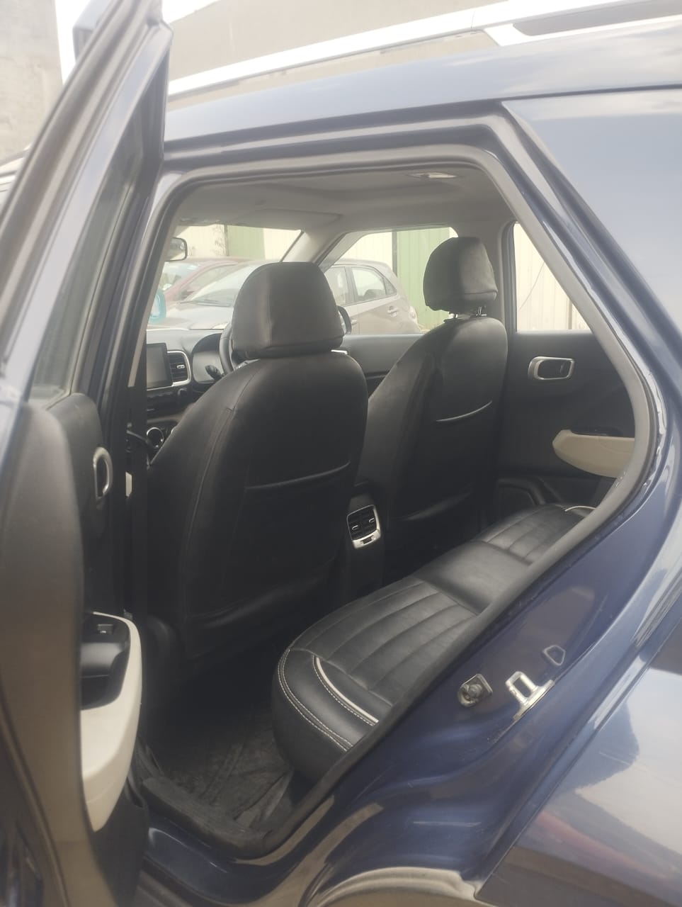 Buy Used Hyundai Venue SX Opt Diesel of 2022 model @ 9,75,000 INR in ...