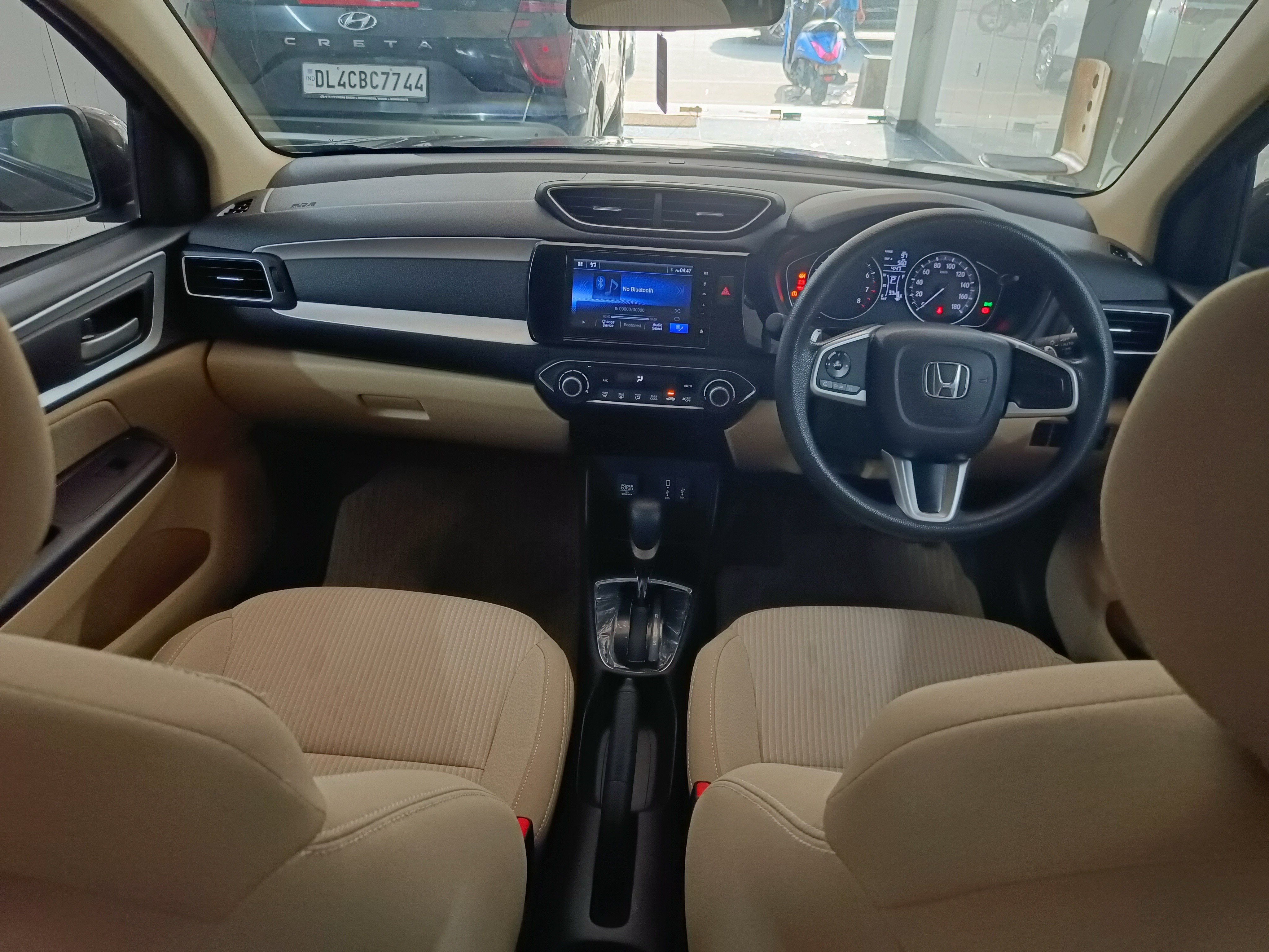 Buy Used Honda Amaze 2nd Gen VX CVT of 2023 model @ 7,95,000 INR in ...