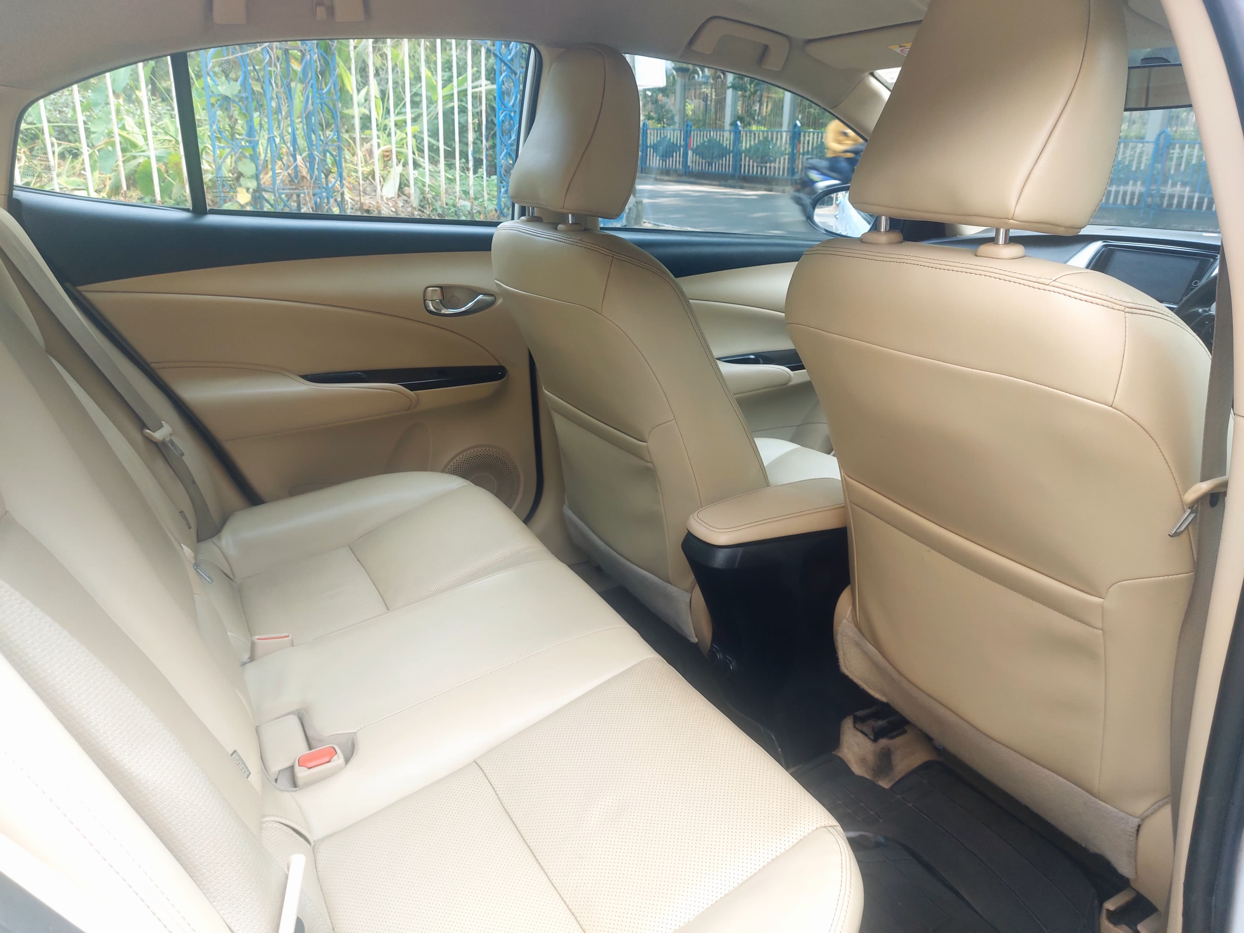 Buy Used Toyota Yaris VX BSIV of 2018 model @ 4,75,000 INR in Kolkata - 4958327 - ZigWheels.com