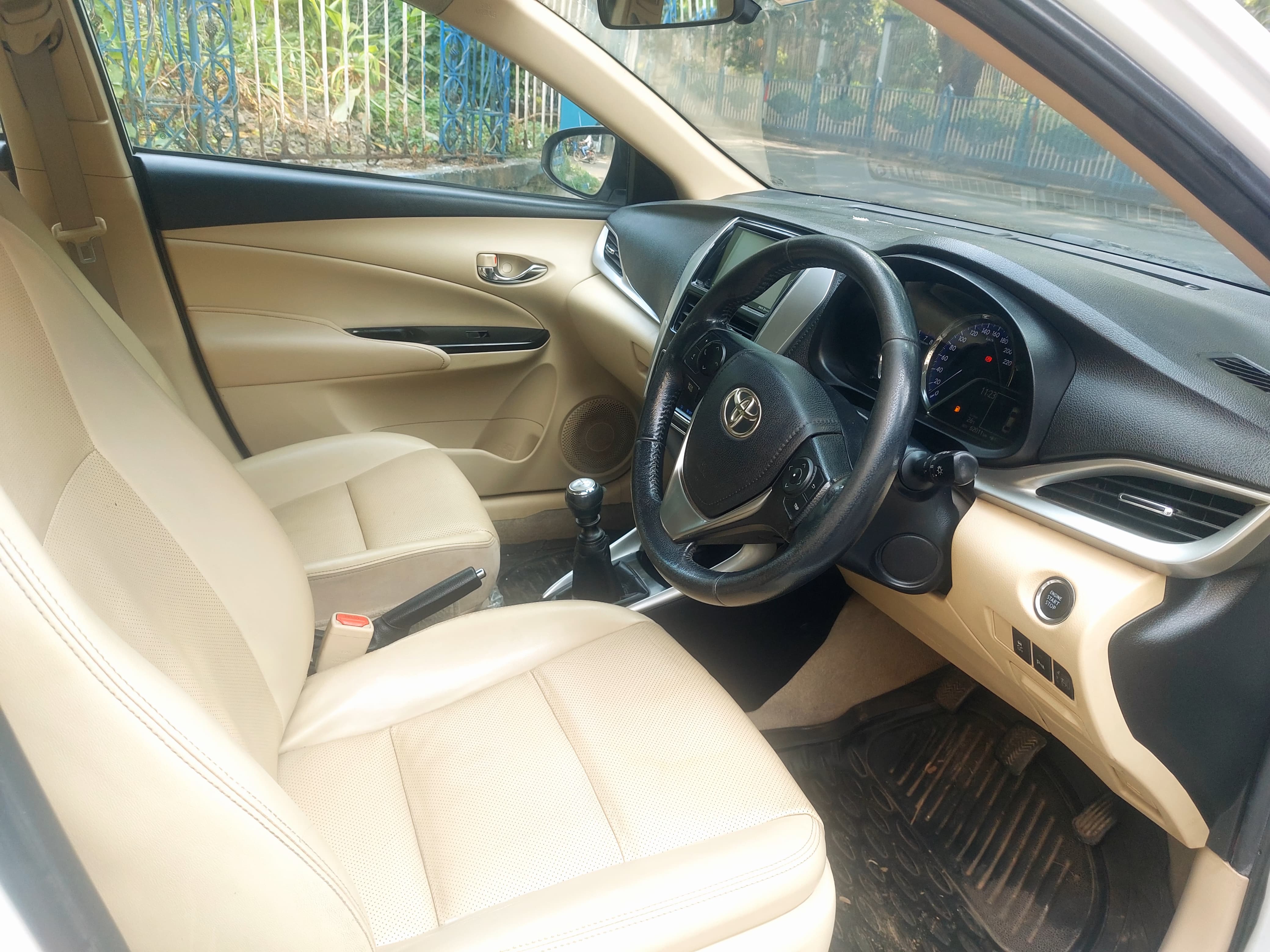 Buy Used Toyota Yaris VX BSIV of 2018 model @ 4,75,000 INR in Kolkata - 4958327 - ZigWheels.com