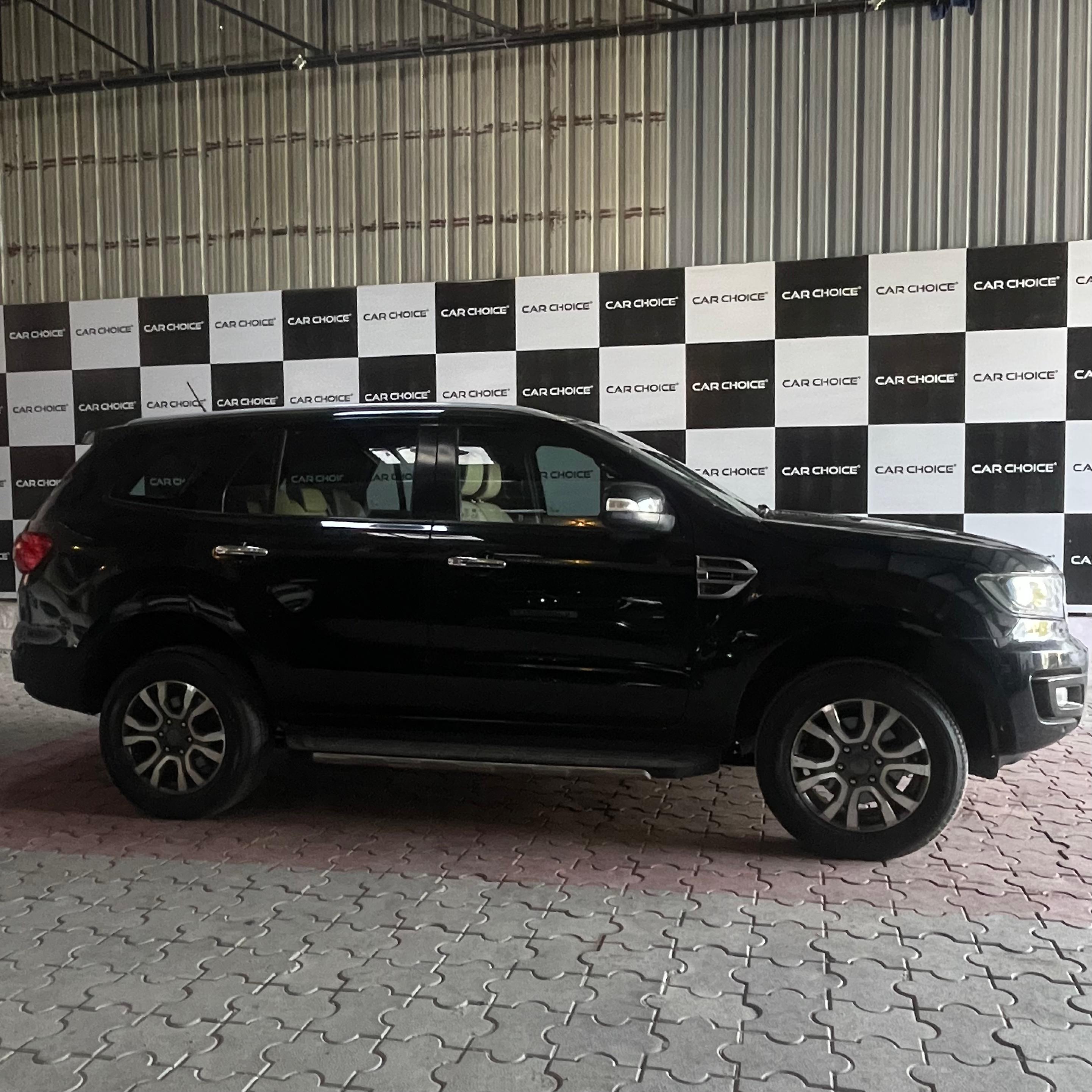 Buy Used Ford Endeavour Titanium Plus 4X4 of 2020 model @ 29,90,000 INR ...