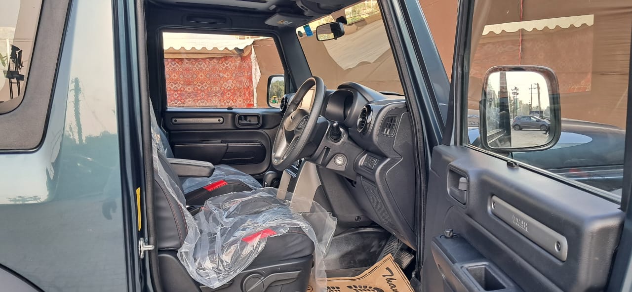 Buy Used Mahindra Thar LX 4WD Hard Top AT BSVI of 2023 model @ 13,49,000 INR in Delhi - 4948470 ...