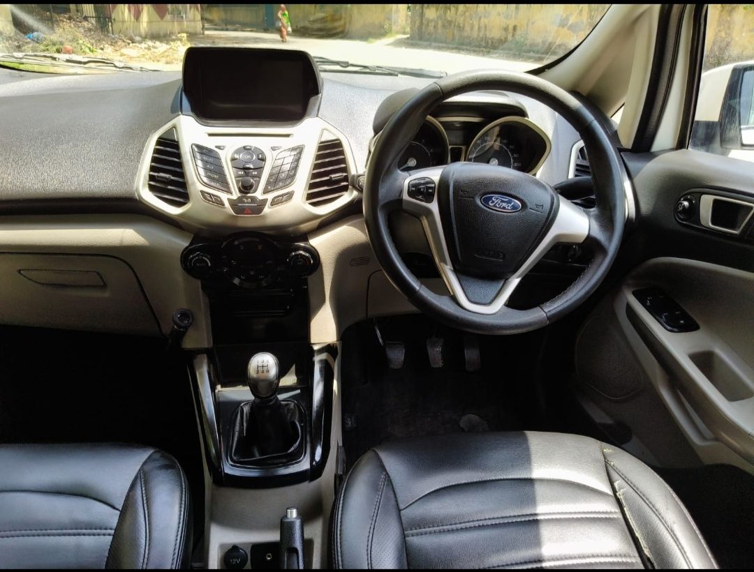 Buy Used Ford Ecosport 1.5 Petrol Titanium BSIV of 2017 model @ 3 ...