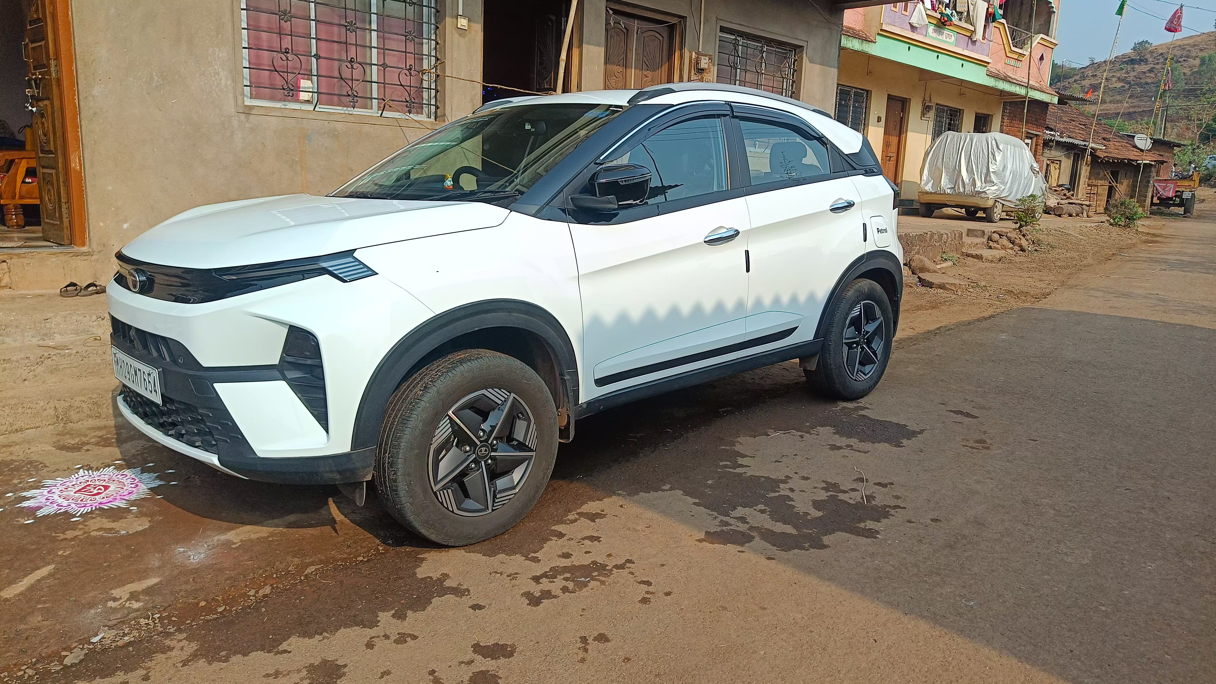 Buy Used Tata Nexon Creative Plus S of 2024 model @ 12,00,000 INR in ...