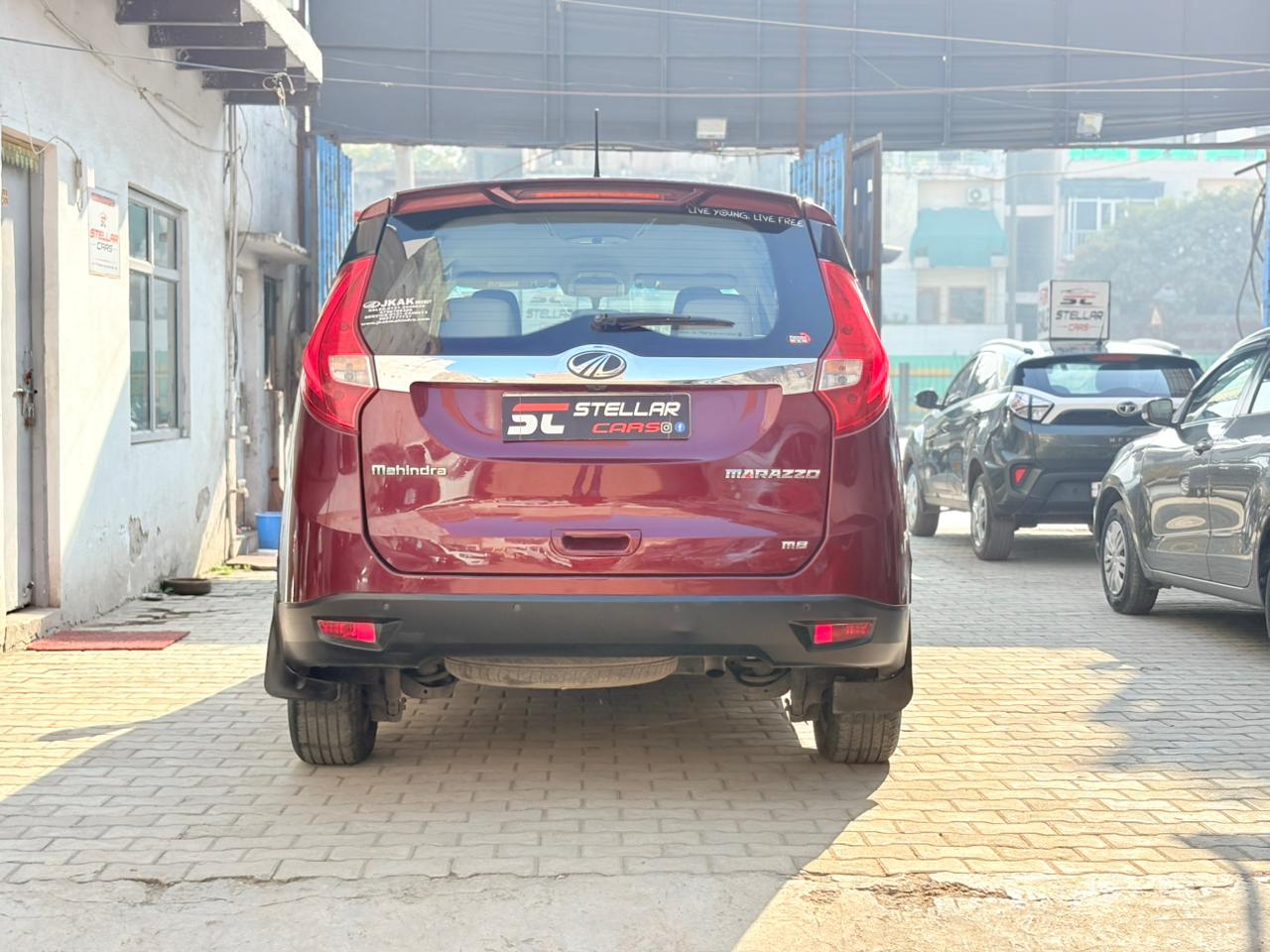 Buy Used Mahindra Marazzo M8 of 2019 model @ 6,75,000 INR in Agra ...