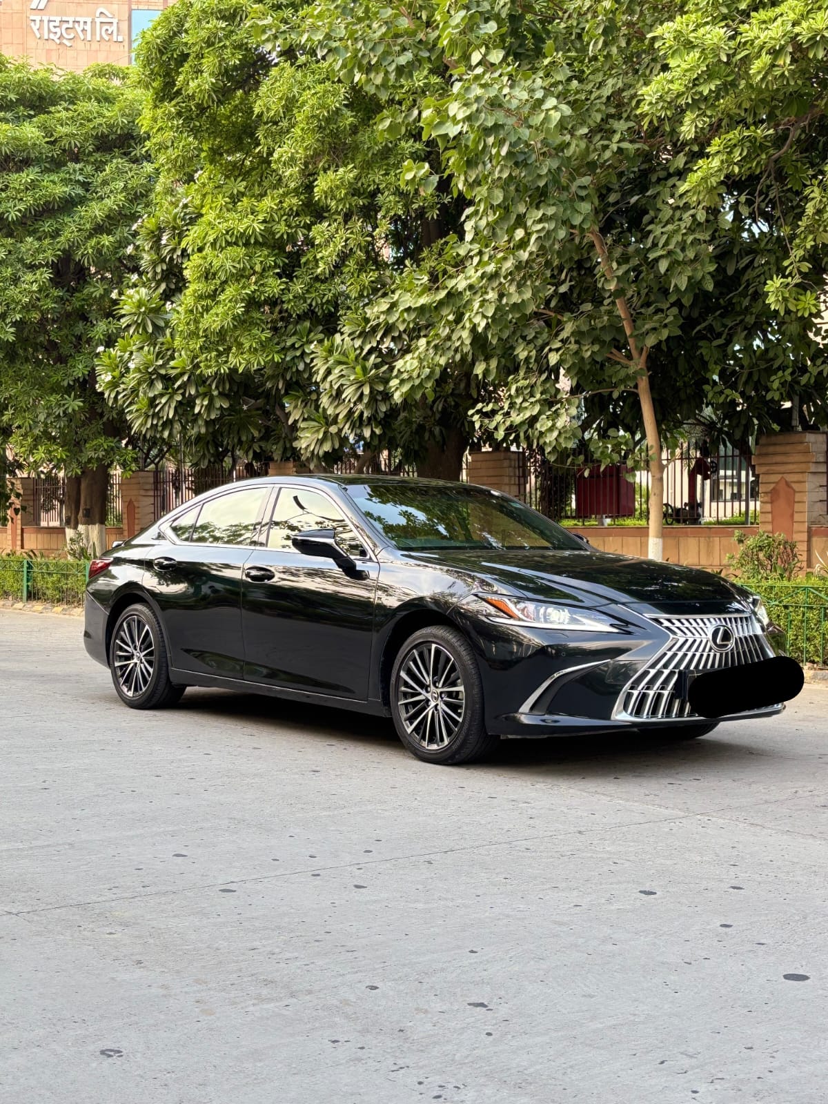 Buy Used Lexus ES 300h Exquisite of 2025 model @ 57,45,000 INR in Delhi ...