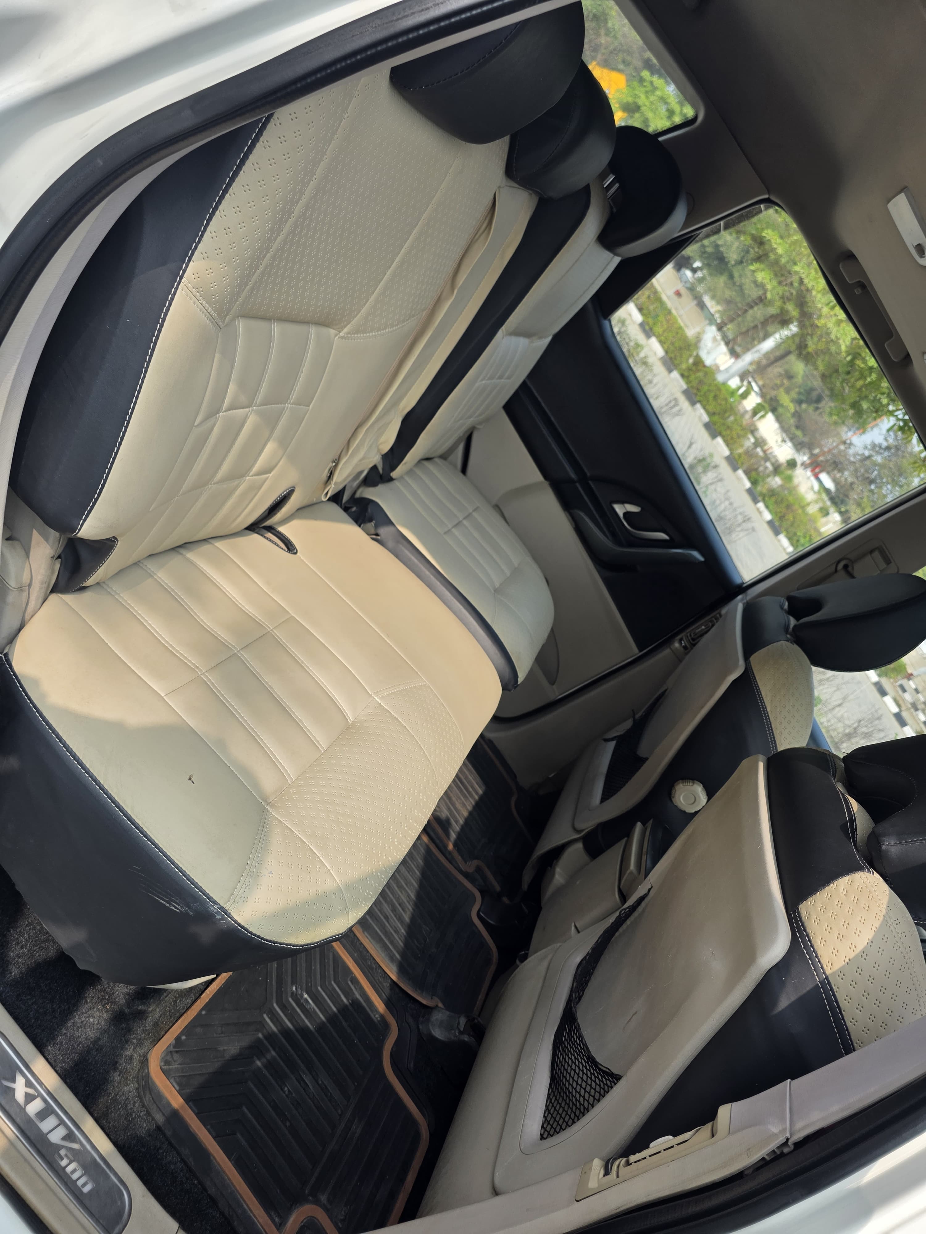 Buy Used Mahindra XUV500 AT W10 AWD of 2017 model @ 8,75,000 INR in ...